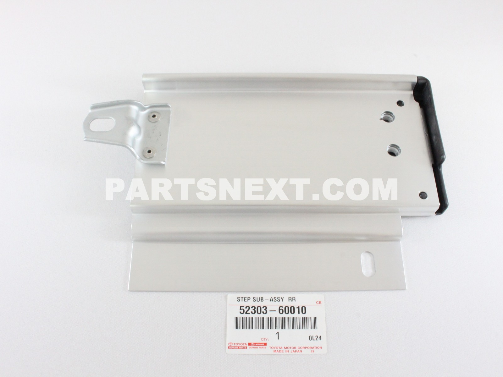 Toyota :: 52303-60010 STEP SUB-ASSY, REAR BUMPER, LH