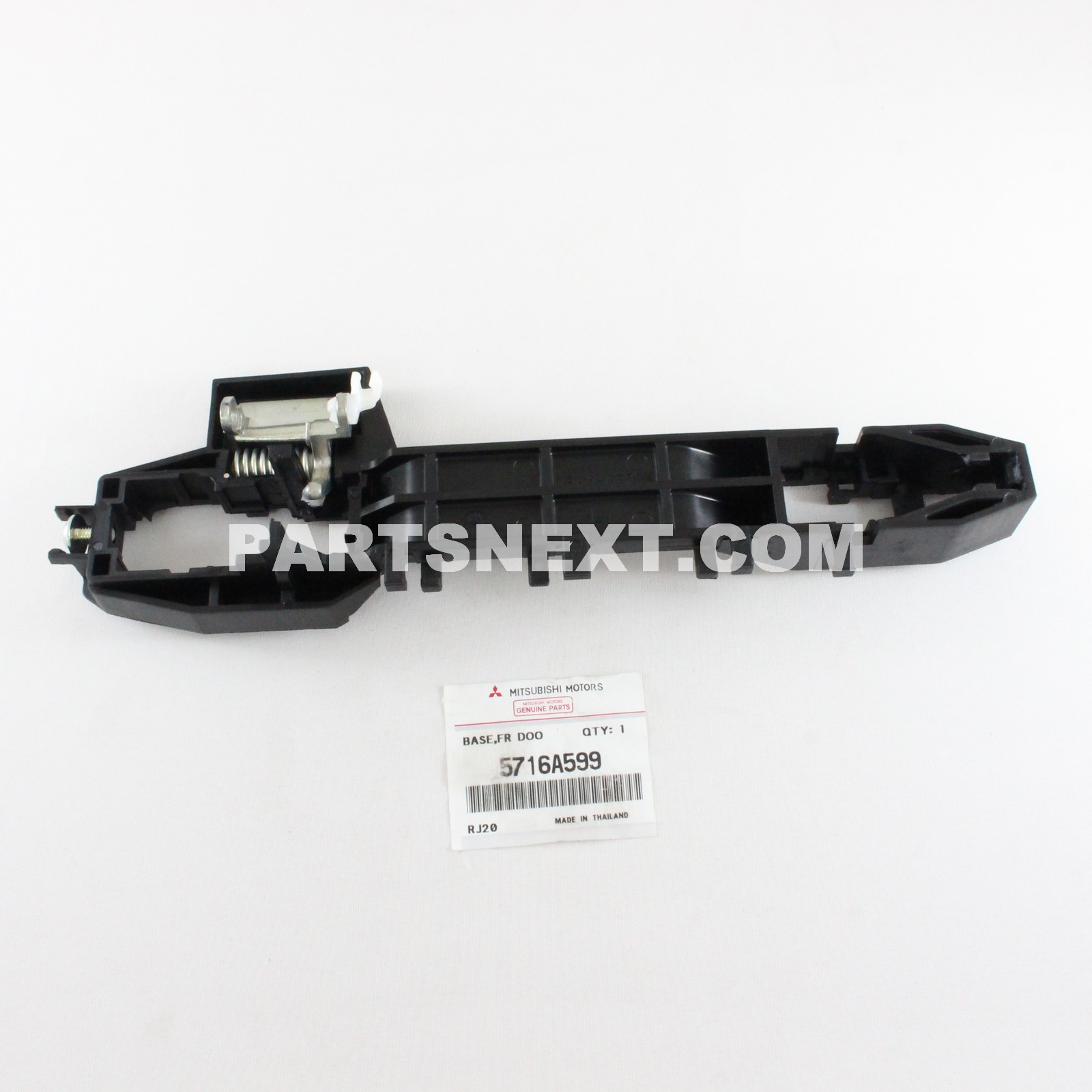 Mitsubishi :: 5716A599 BASE,F/DR OUTSIDE HD