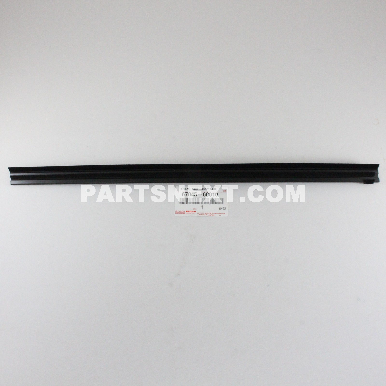 Toyota :: 67045-60010 FRAME SUB-ASSY, SIDE FRONT WINDOW, CENTER RH