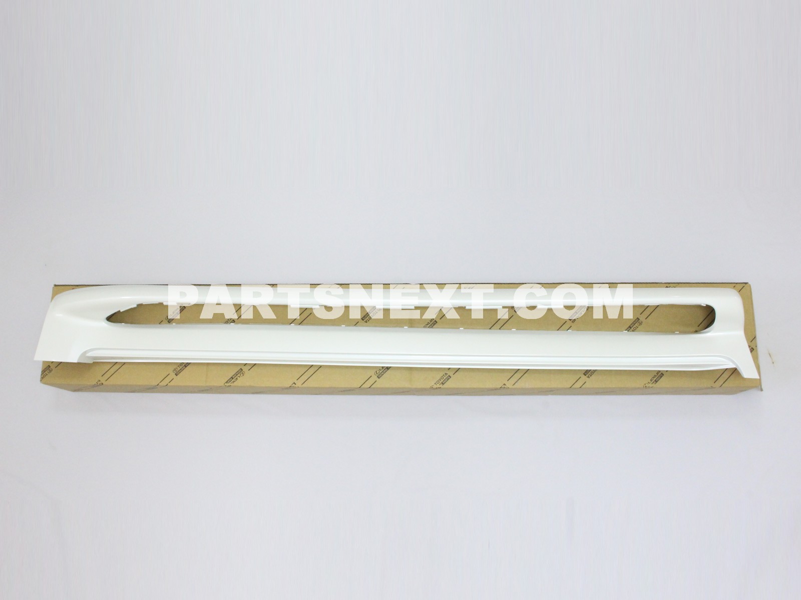 Toyota :: 51773-60160-A1 COVER, STEP PLATE, RH