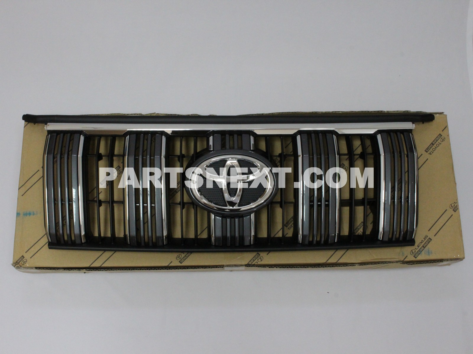 Toyota :: 53101-60F10 GRILLE SUB-ASSY