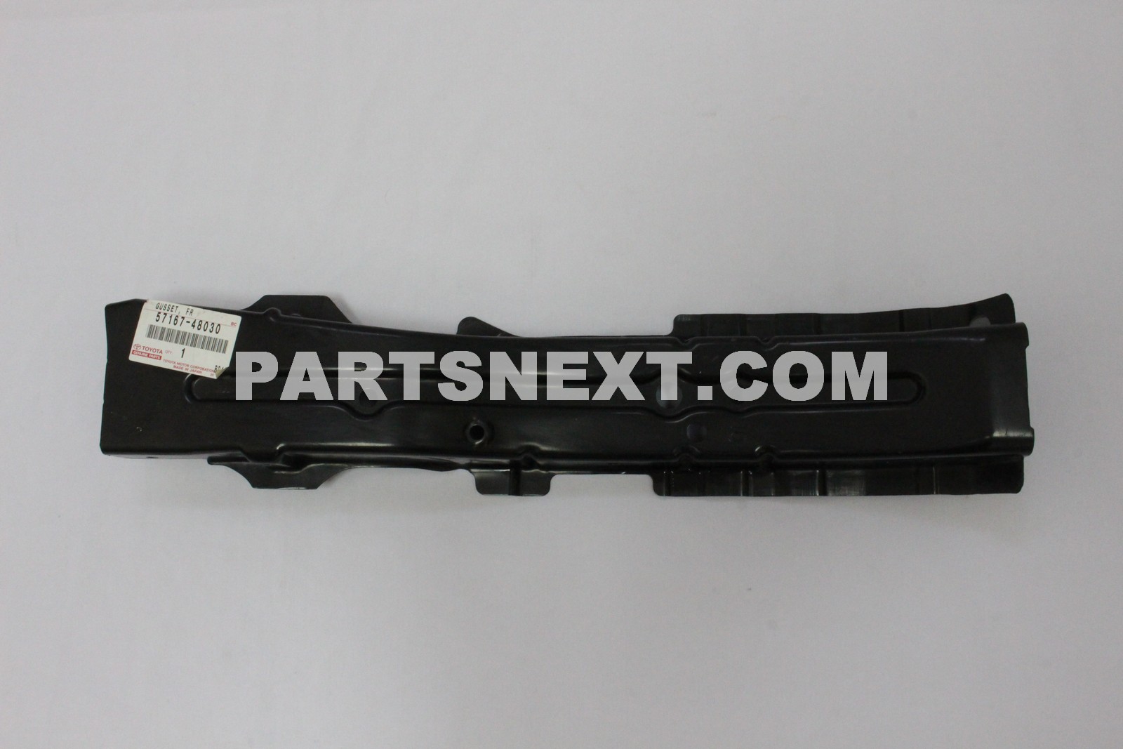 Toyota :: 57167-48030 GUSSET, FRONT CROSSMEMBER SIDE, RH