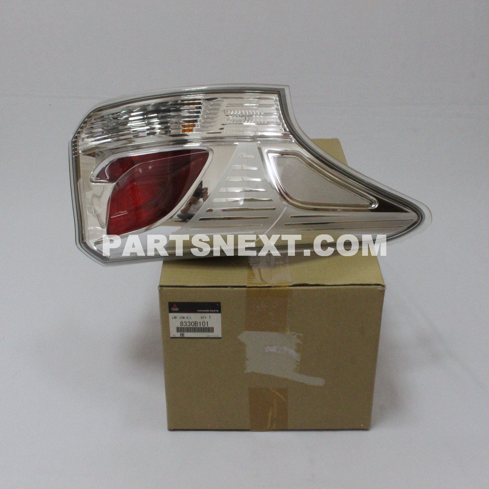 Mitsubishi :: 8330B101 LAMP ASSY,COMB,RR LH