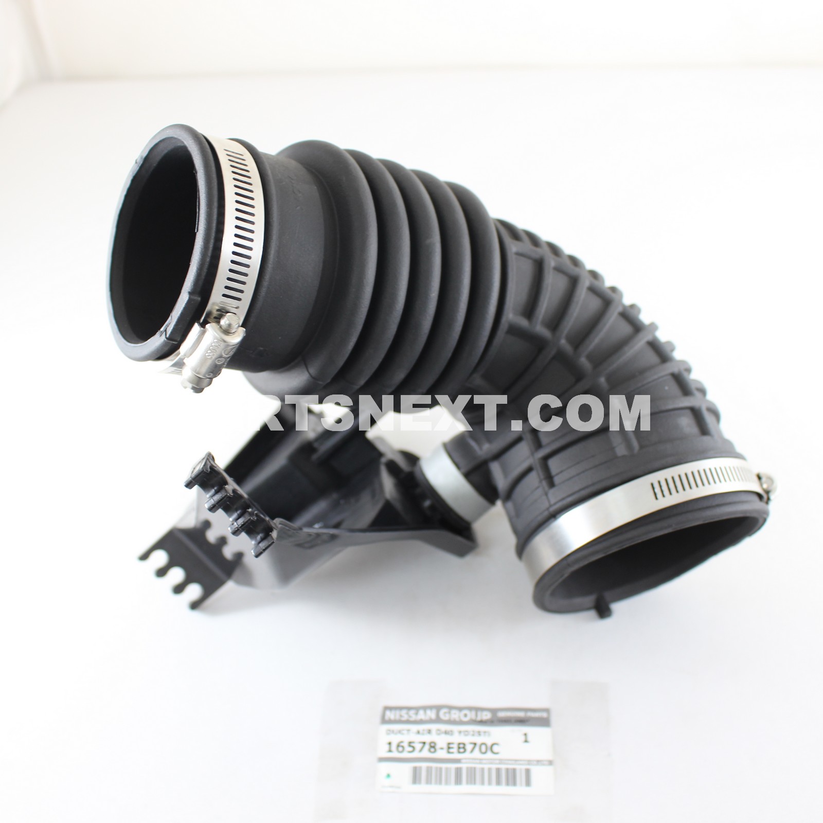 Nissan :: 16578-EB70C DUCT ASSY-AIR