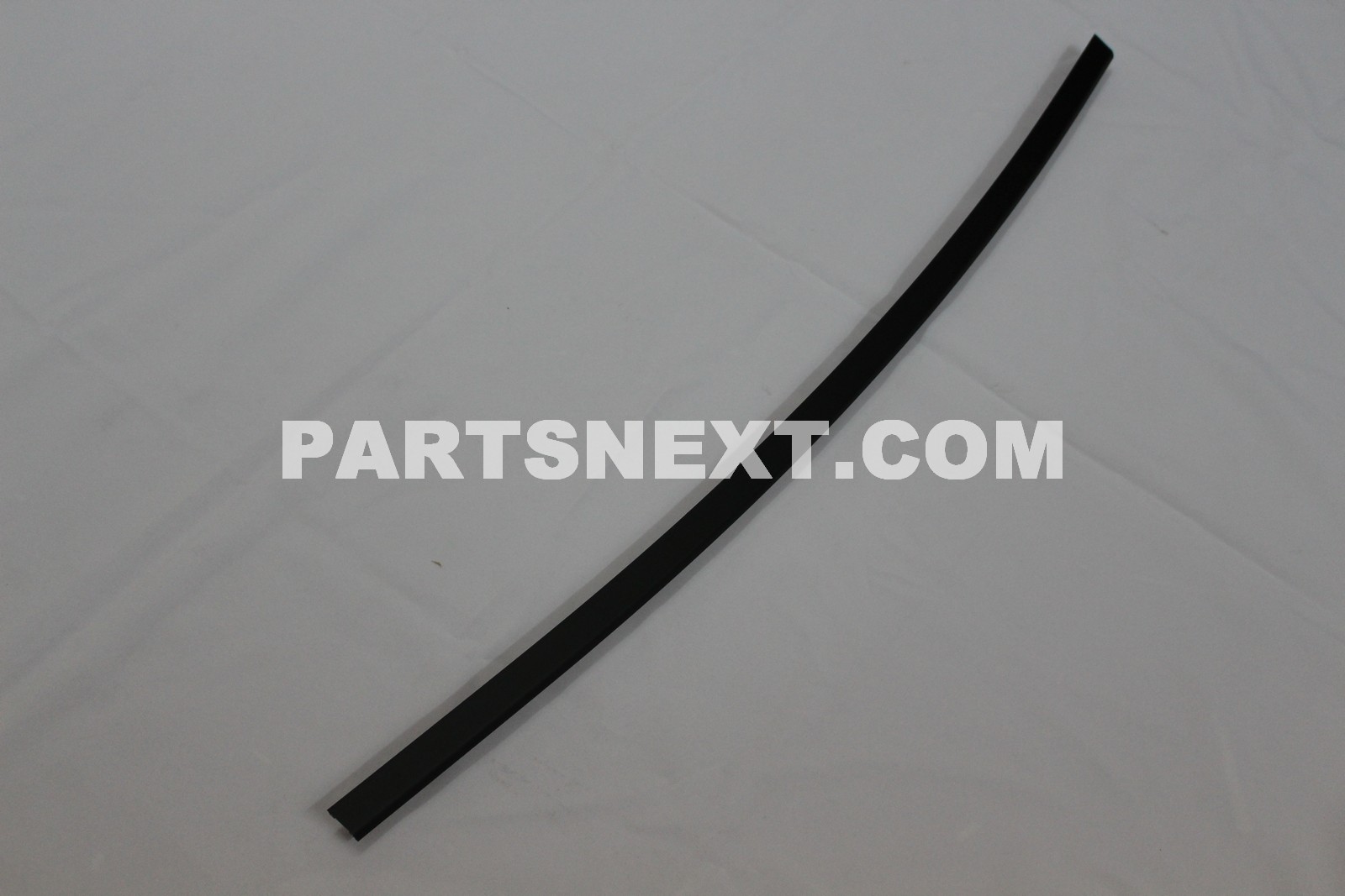 Toyota :: 52527-14050 RETAINER, FRONT BUMPER, LOWER CENTER NO.2