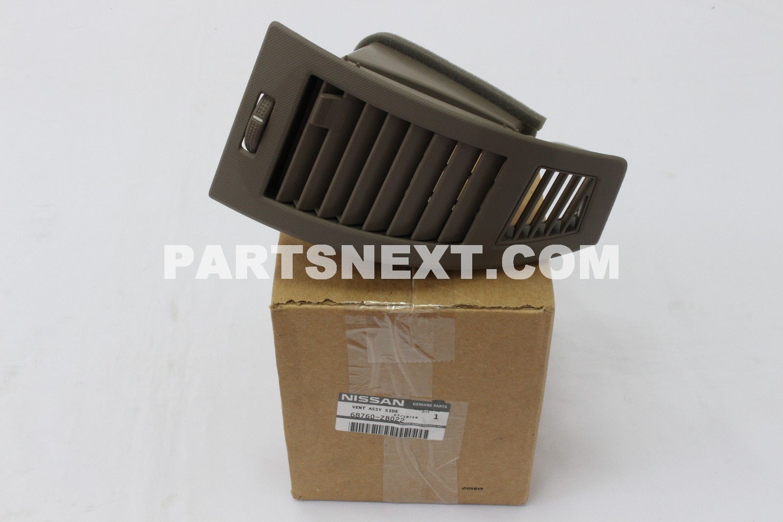 Nissan :: 68760-ZB022 VENTILATOR COMP-RH