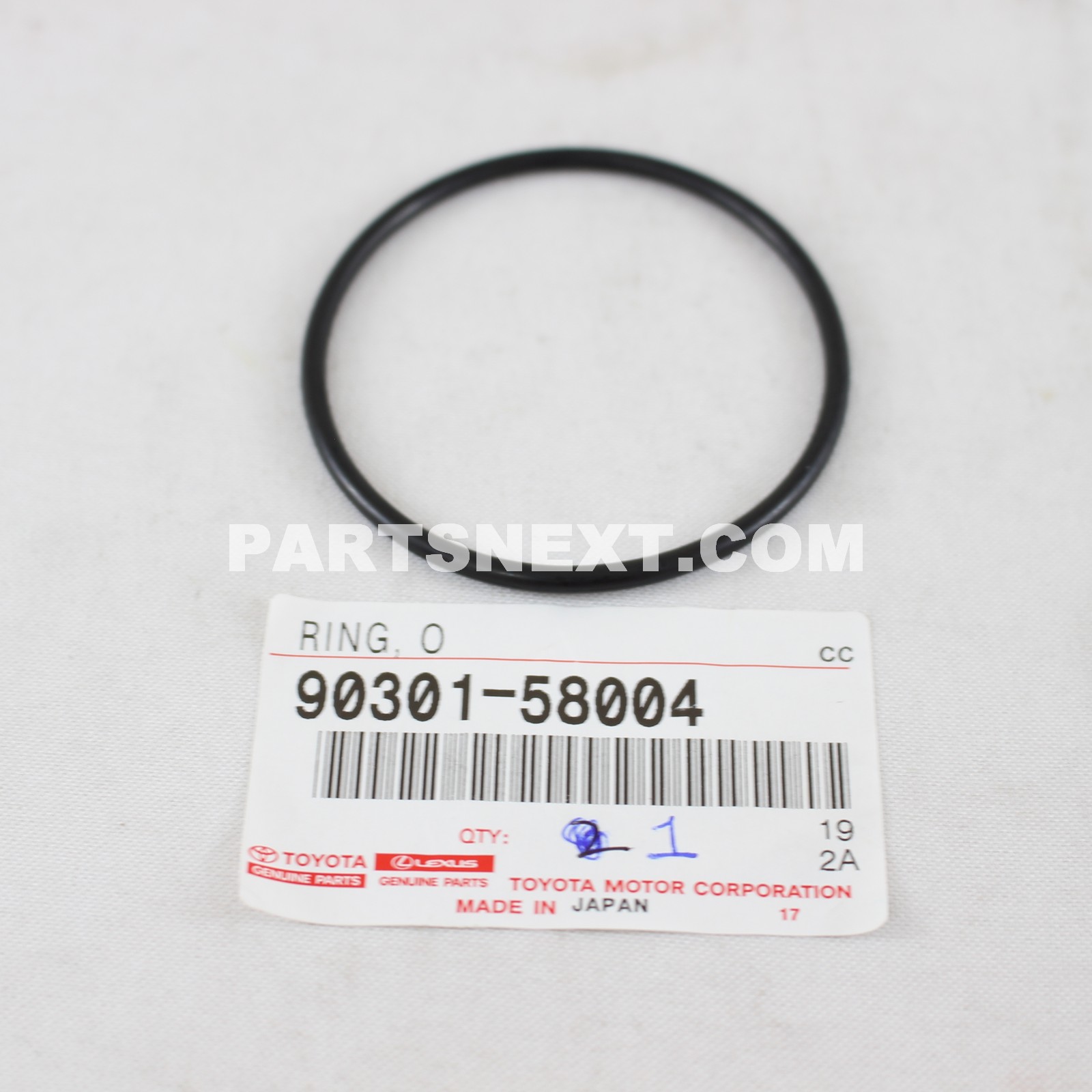 Toyota :: 90301-58004 GASKET, OIL FILTER BRACKET