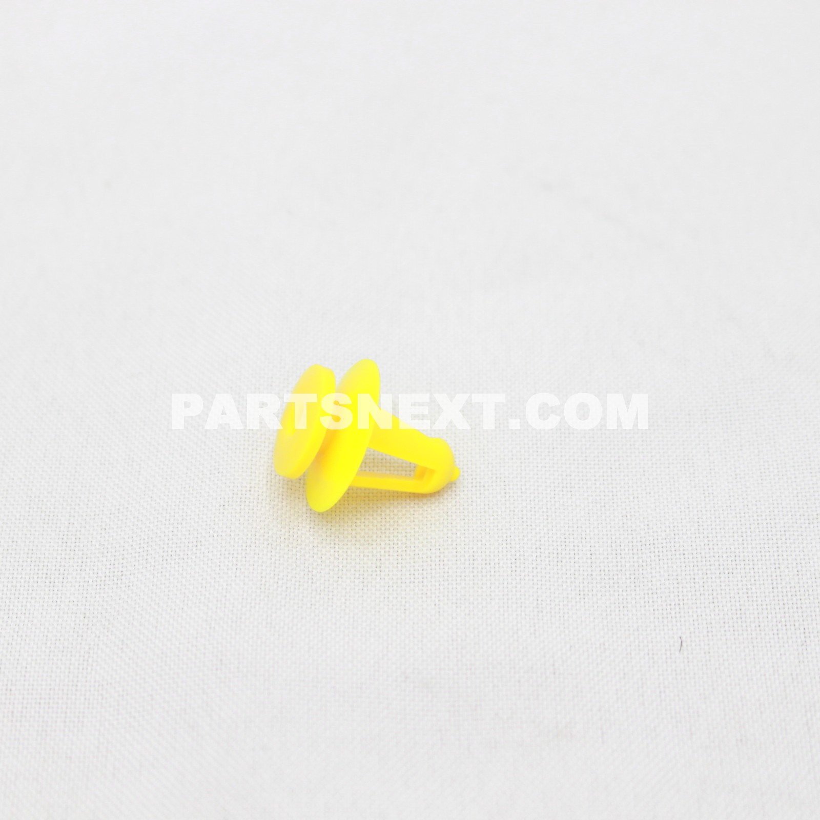 Toyota :: 67921-95501 RETAINER(FOR FRONT DOOR TRIM BOARD)