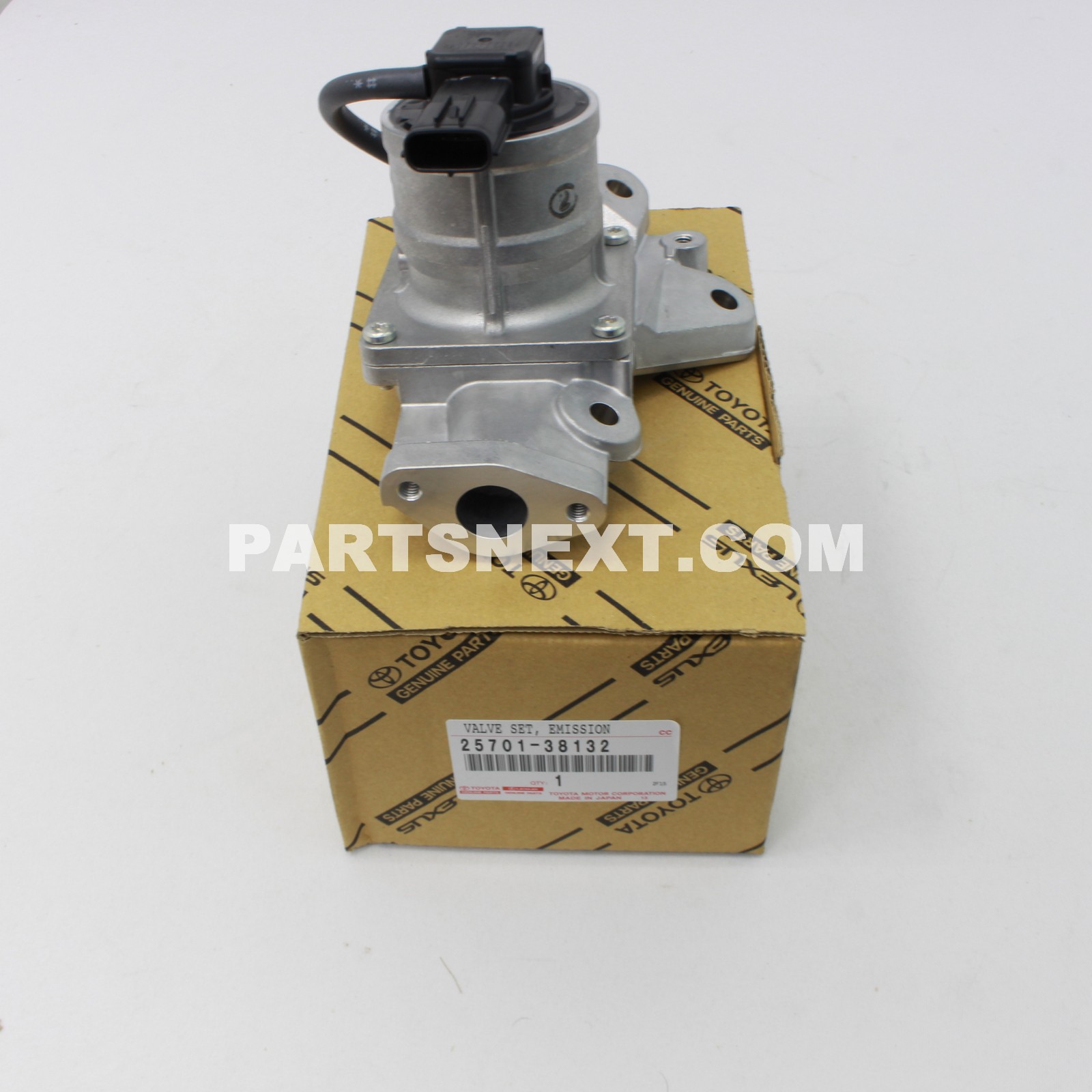 Toyota :: 25701-38132 VALVE ASSY, AIR SWITCHING