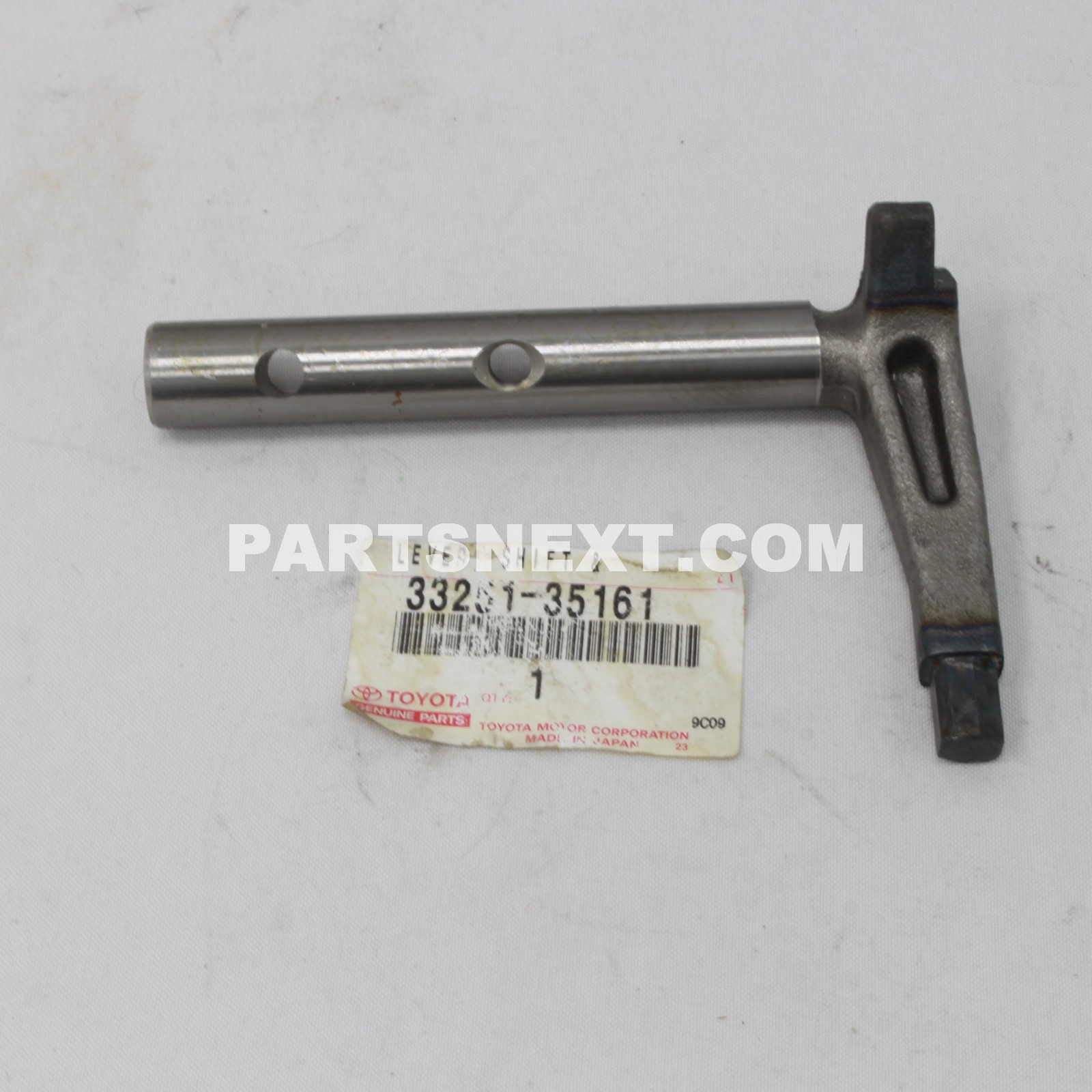 Toyota :: 33251-35161 LEVER, SHIFT & SELECT