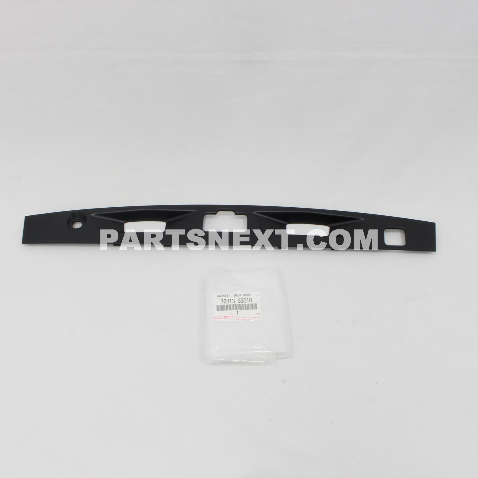 Toyota :: 76813-33010 GARNISH BACK DOOR