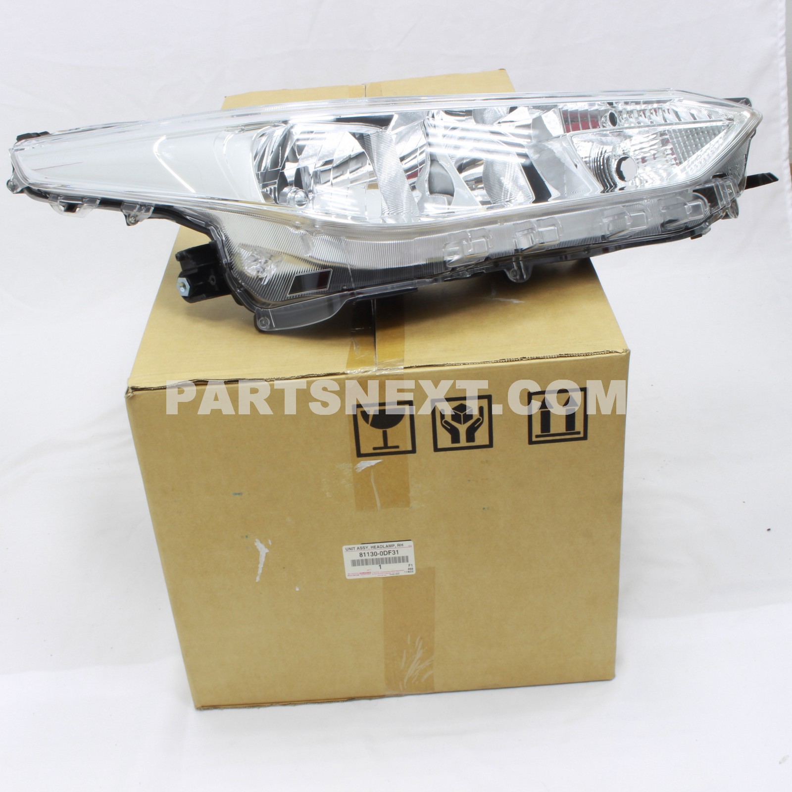 Toyota :: 81130-0DF31 UNIT ASSY, HEADLAMP