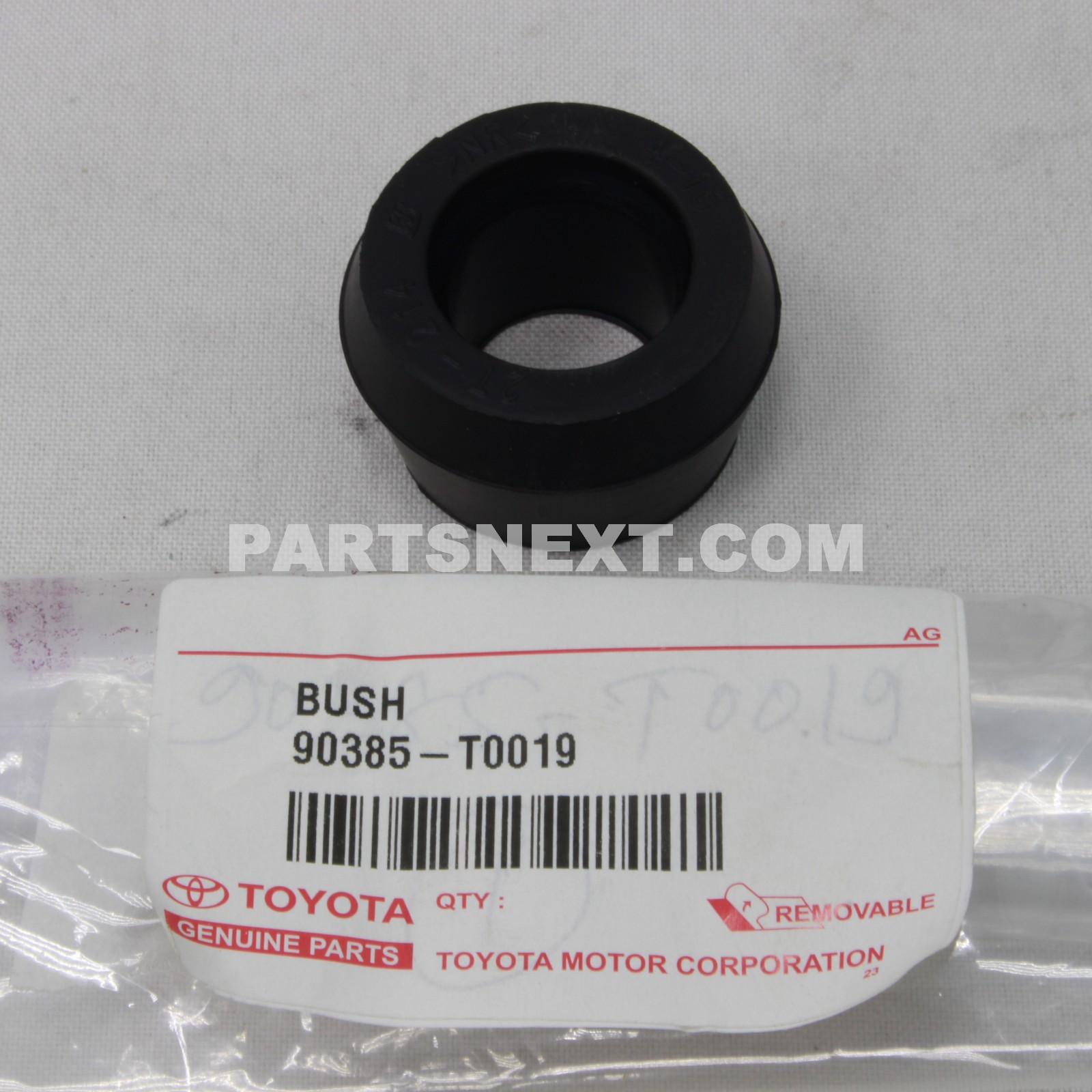 Toyota :: 90385-T0019 BUSH