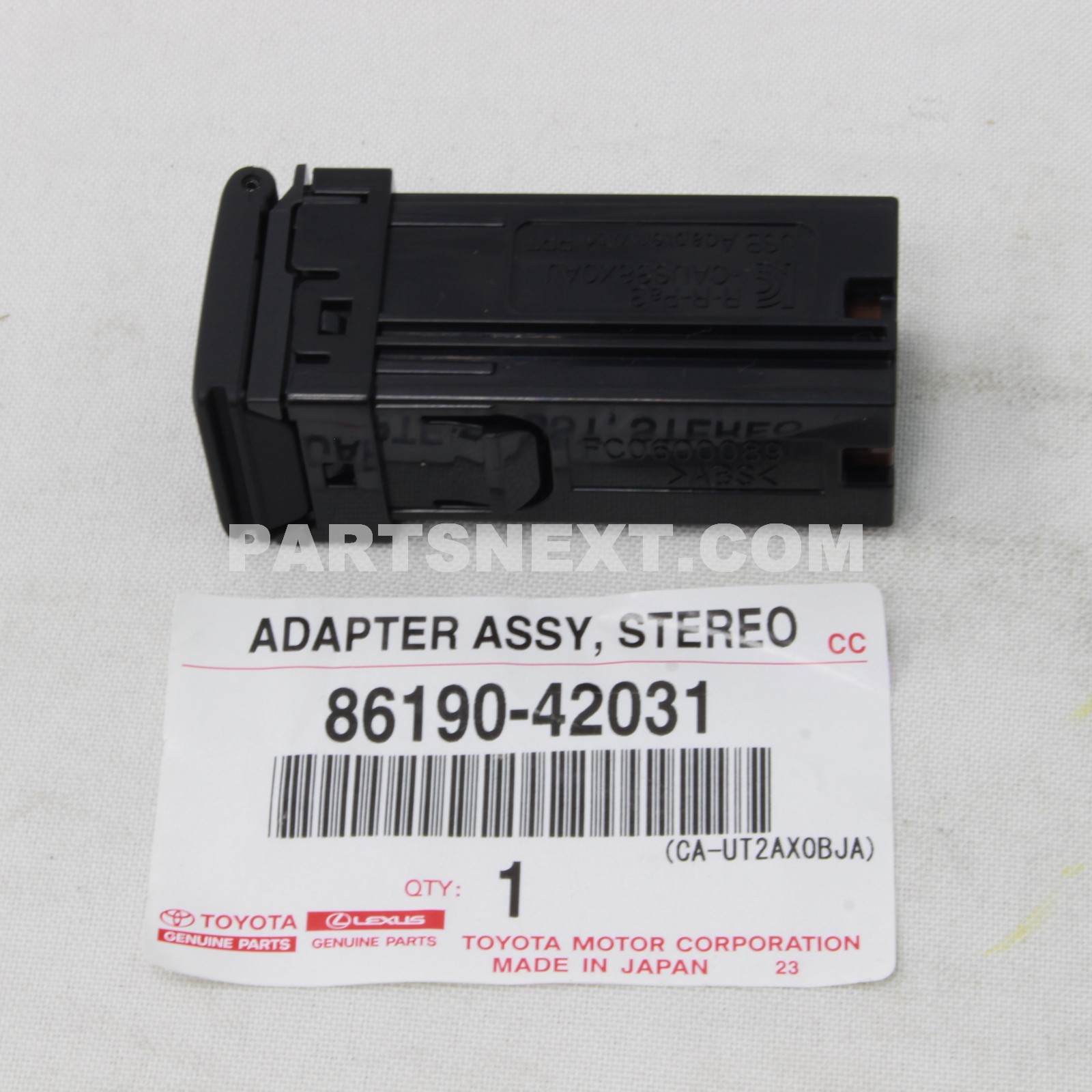 Toyota :: 86190-42031 ADAPTER ASSY, STEREO