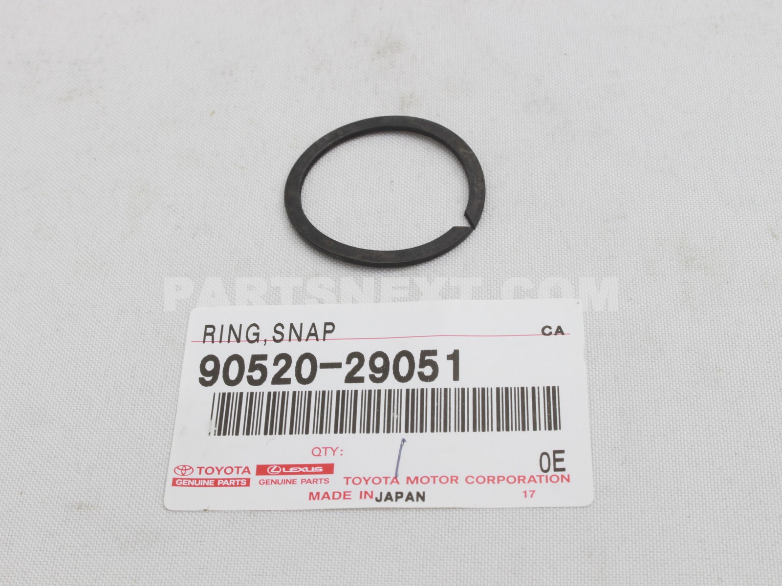 Toyota :: 90520-29051 RING, SNAP CAMSHAFT(FOR TIMING GEAR)