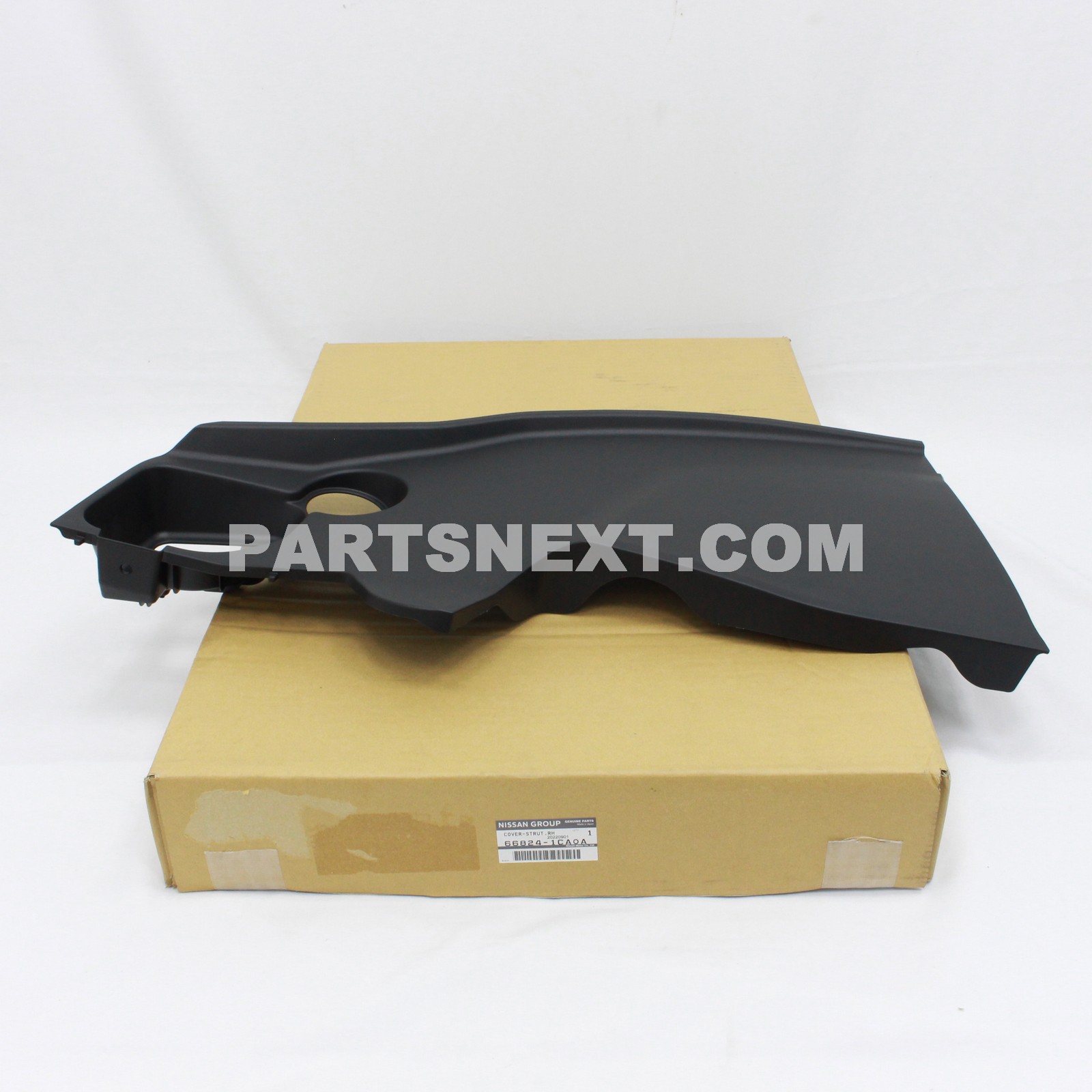 Nissan :: 66824-1CA0A COVER-STRUT,RH