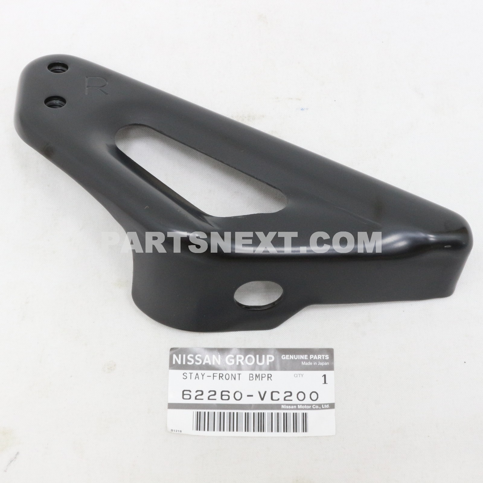 Nissan :: 62260-VC200 STAY-FRONT BUMPER,UPPER