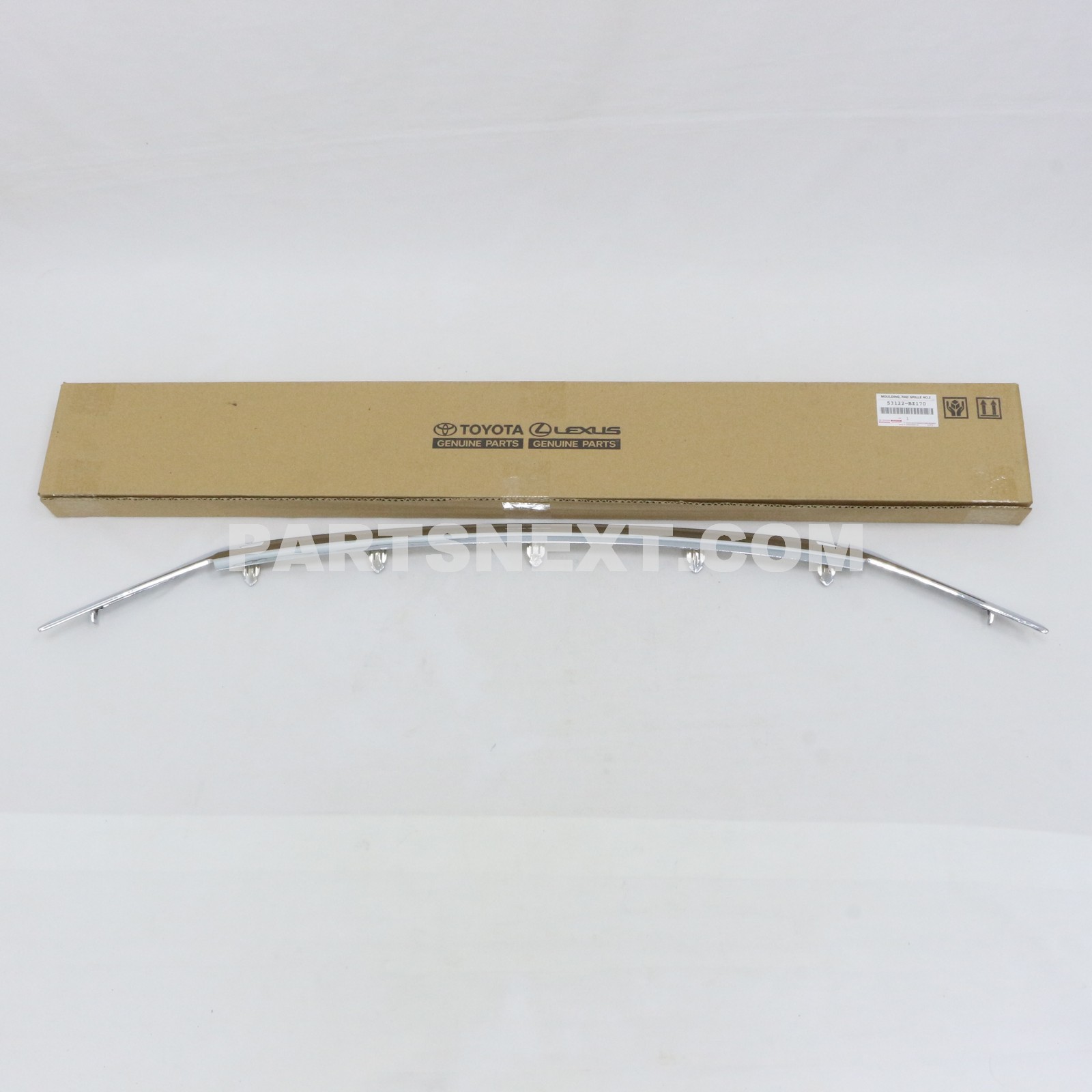 Toyota :: 53122-BZ170 MOULDING RADIATOR G