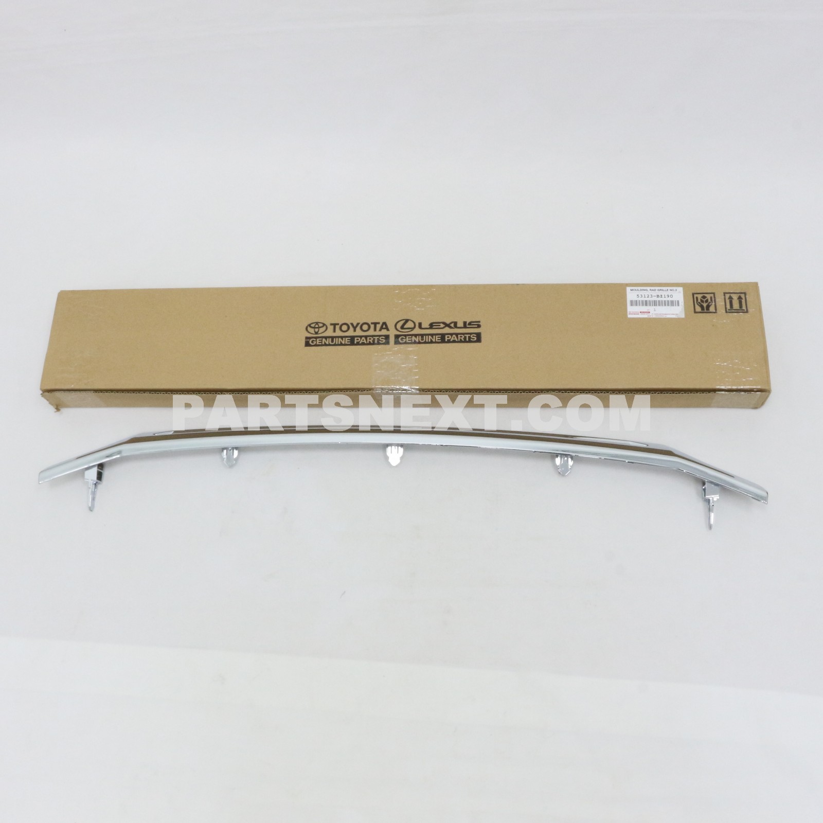 Toyota :: 53123-BZ190 MOULDING RADIATOR G