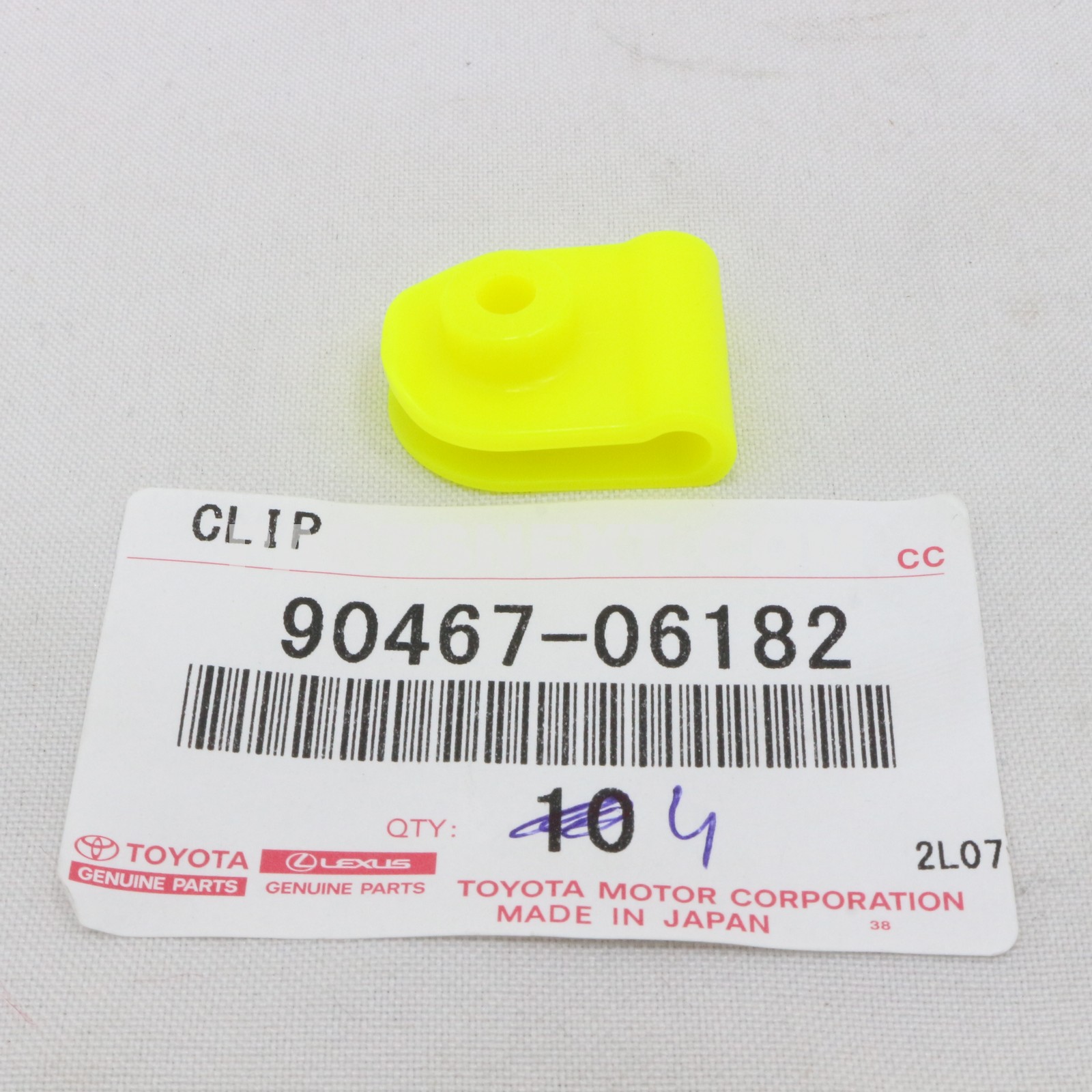 Toyota :: 90467-06182 CLIP