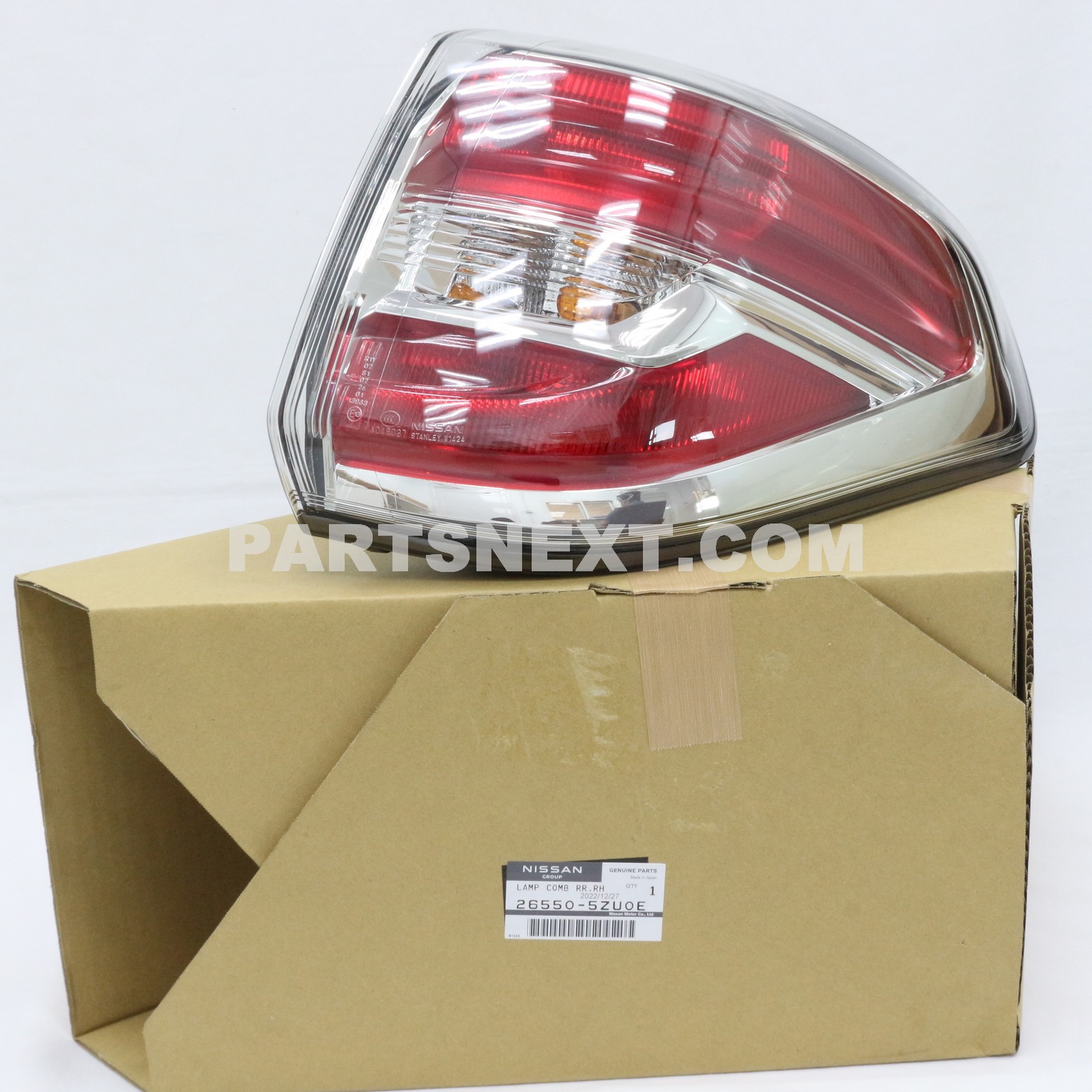 Nissan :: 26550-5ZU0E LAMP COMB RR,RH