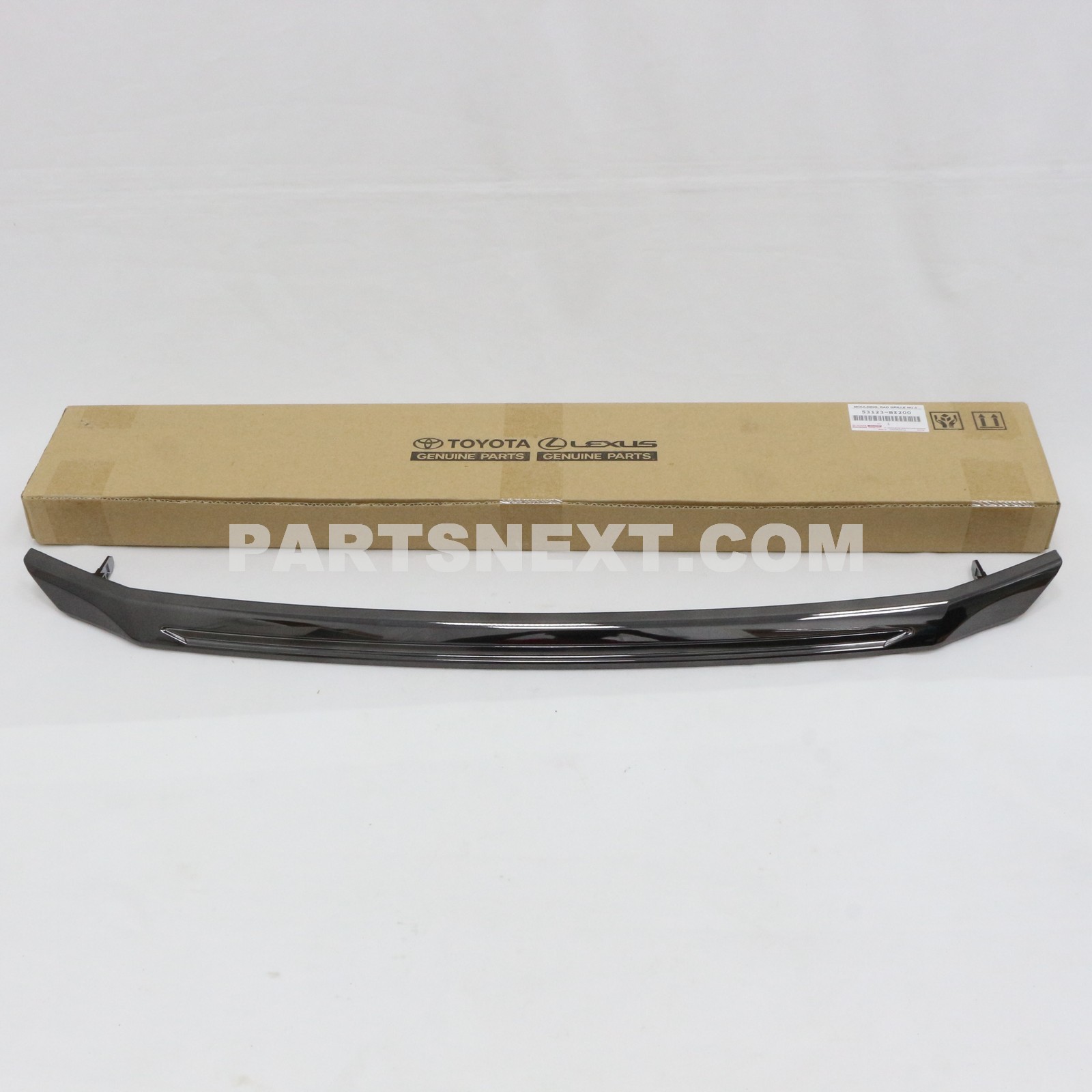 Toyota :: 53123-BZ200 MOULDING RADIATOR G