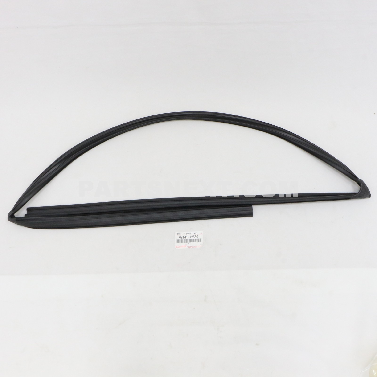 Toyota :: 68141-12560 RUN, FRONT DOOR GLASS, RH