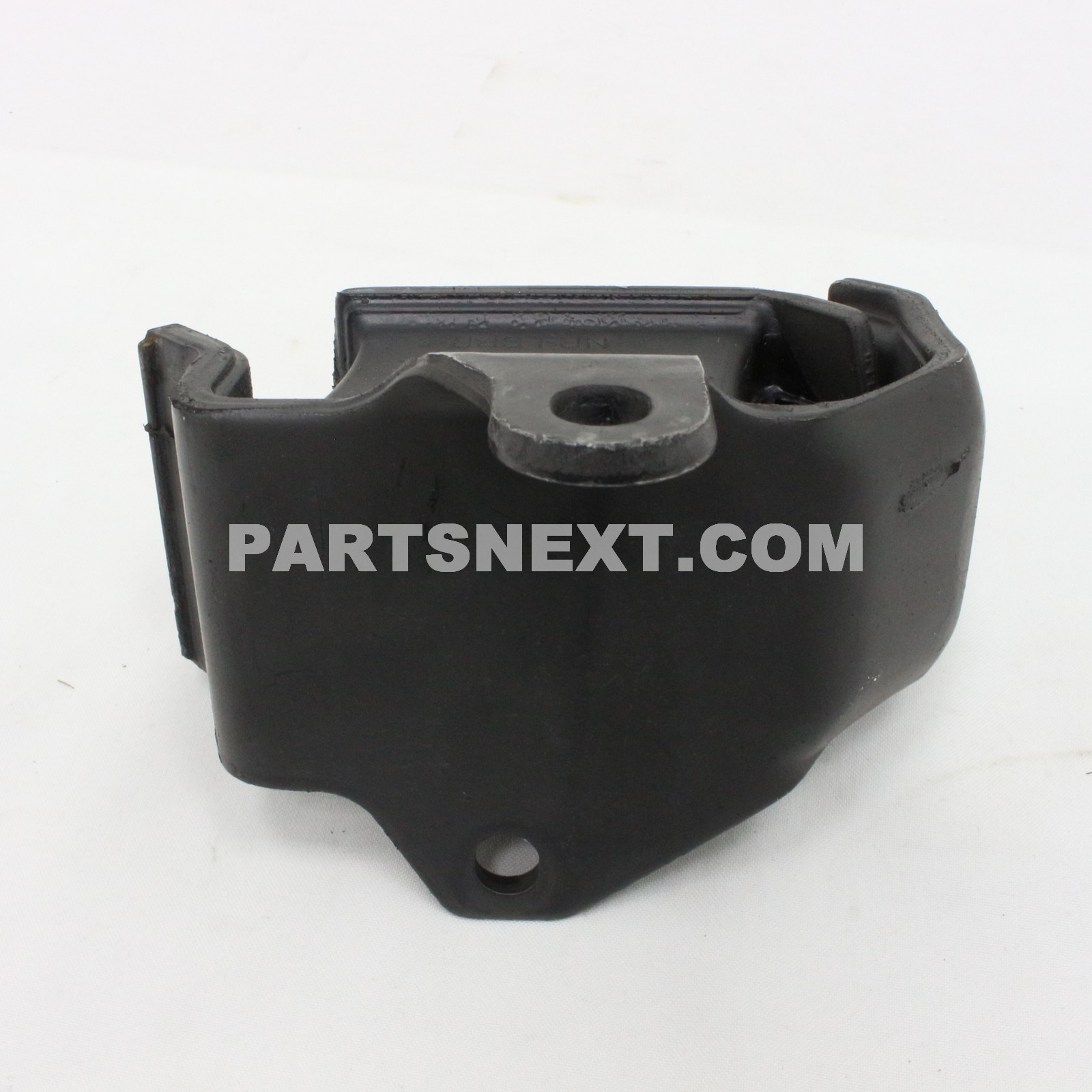 Nissan :: 11220-2S710 INSULATOR-ENGINE MOUNTING,FRONT