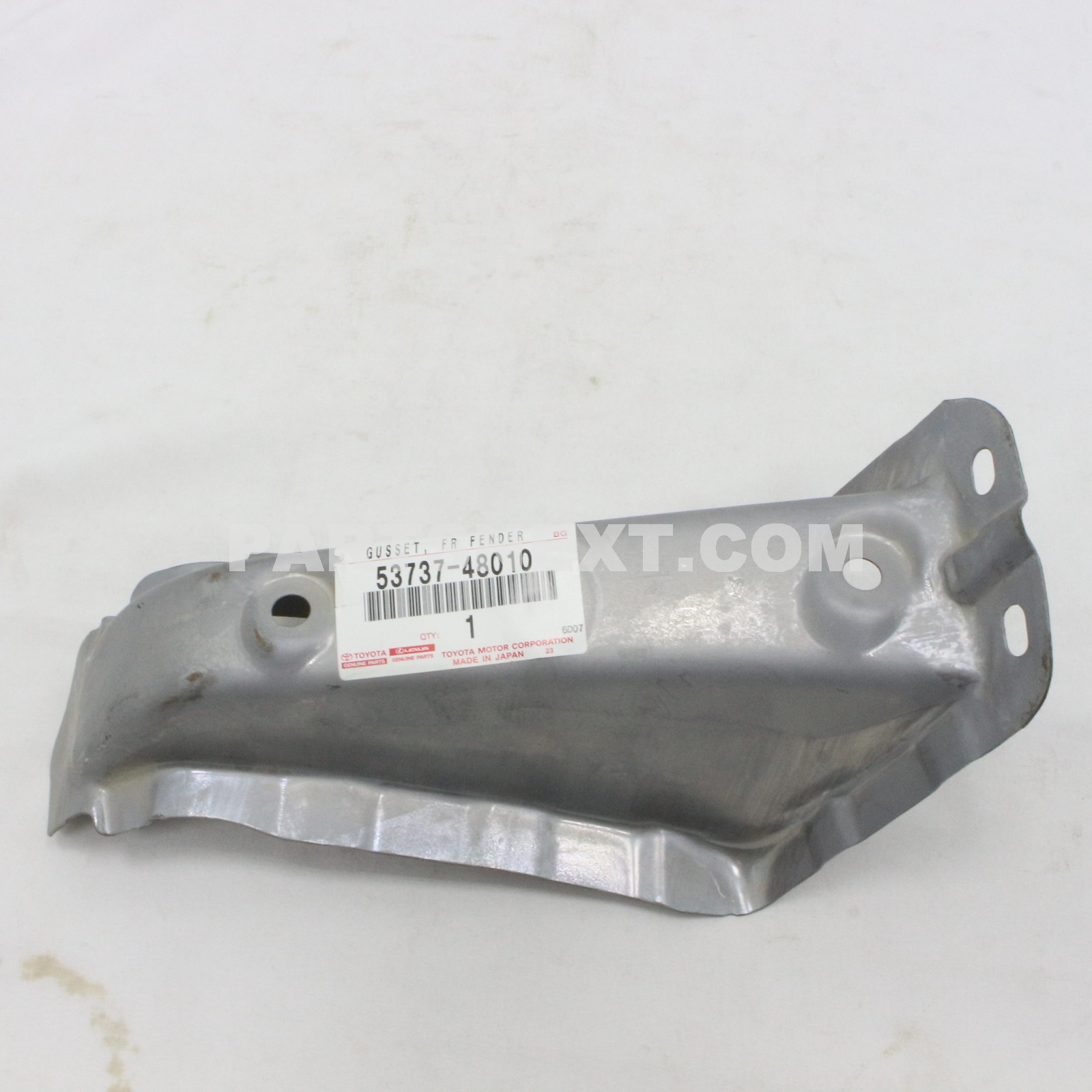 Toyota :: 53737-48010 GUSSET, FRONT FENDER APRON WIND GUIDE, RH