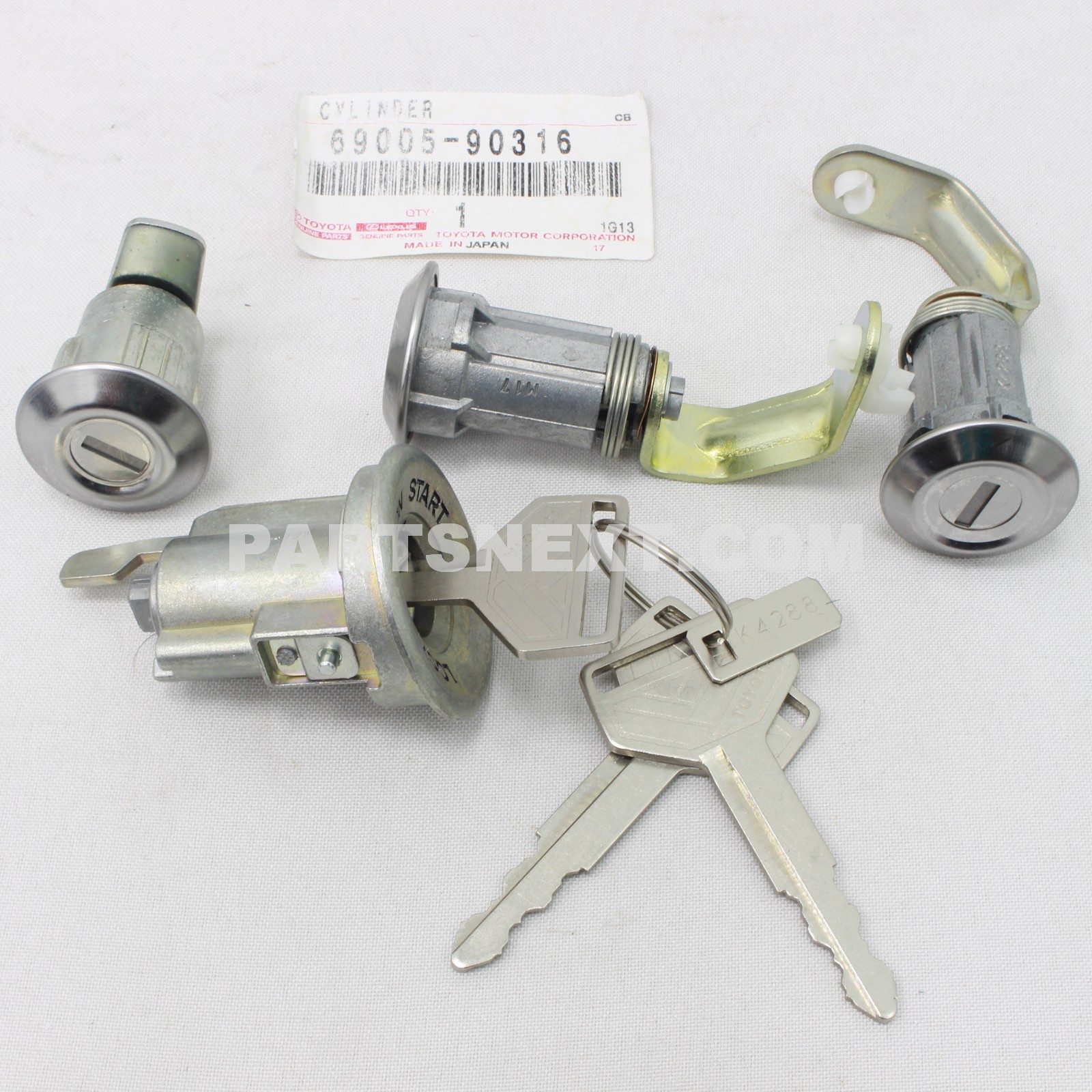 Toyota :: 69005-90316 CYLINDER SET, LOCK