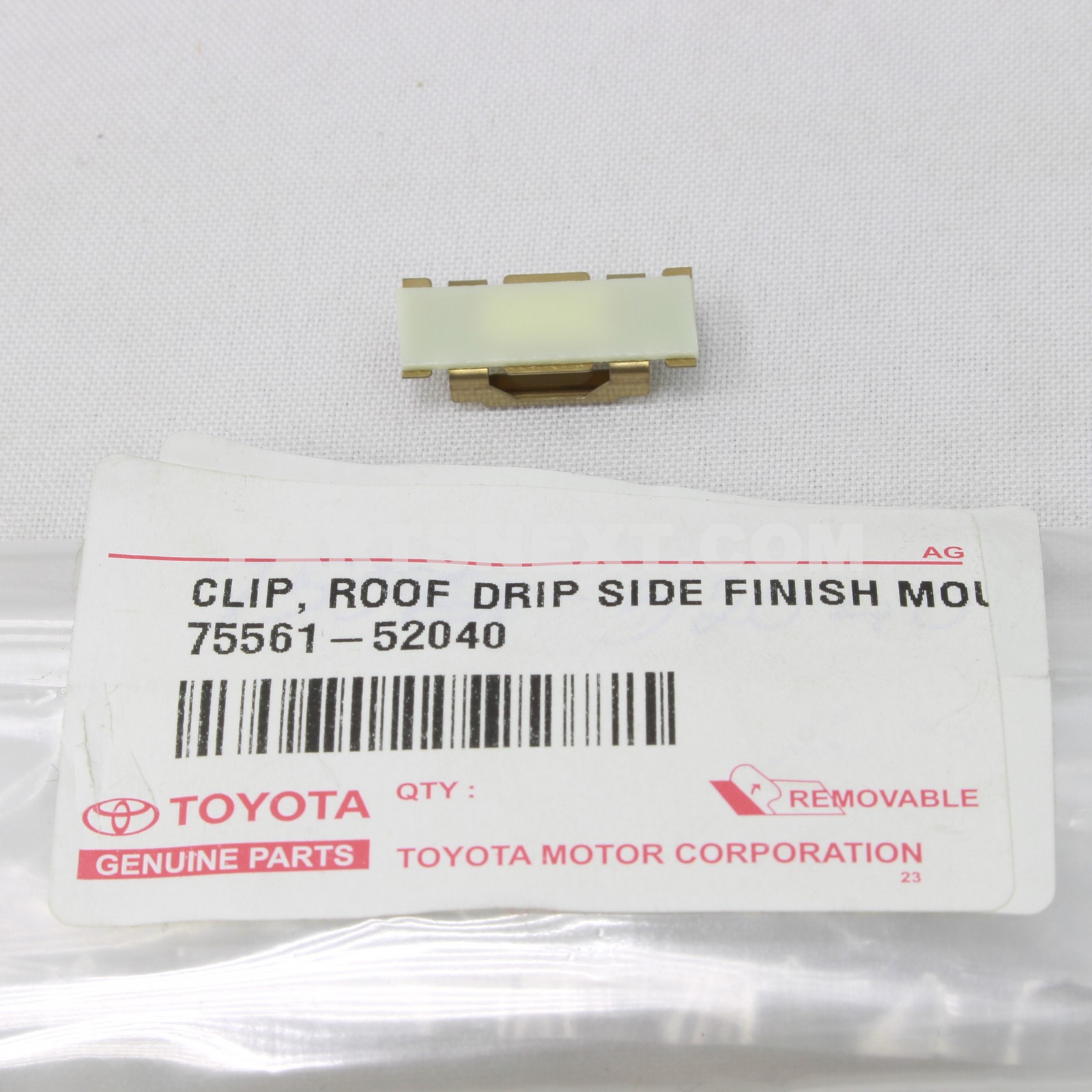 Toyota :: 75561-52040 CLIP, ROOF DRIP SIDE FINISH MOULDING