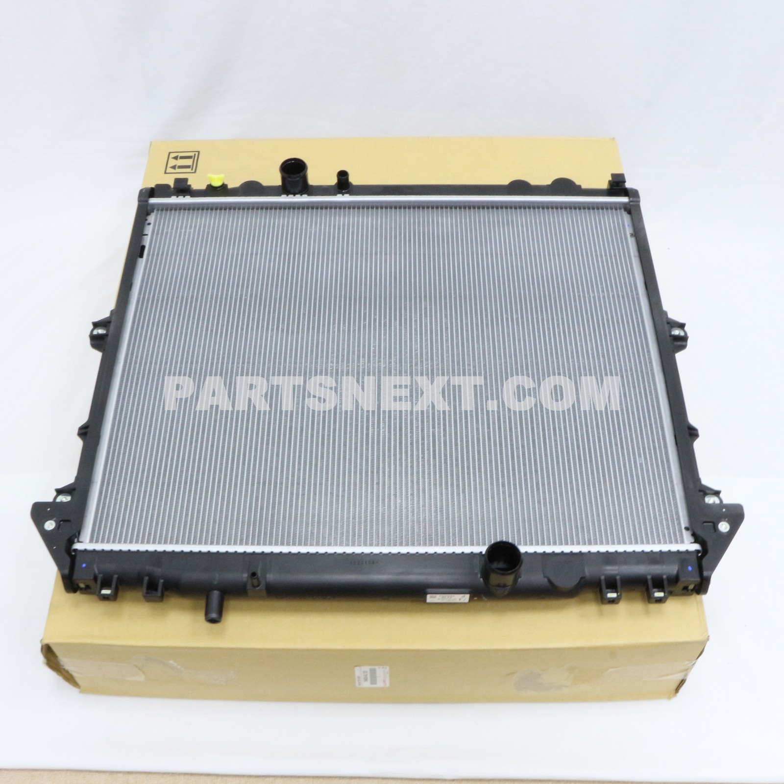 Toyota :: 16400-0L120 RADIATOR ASSY