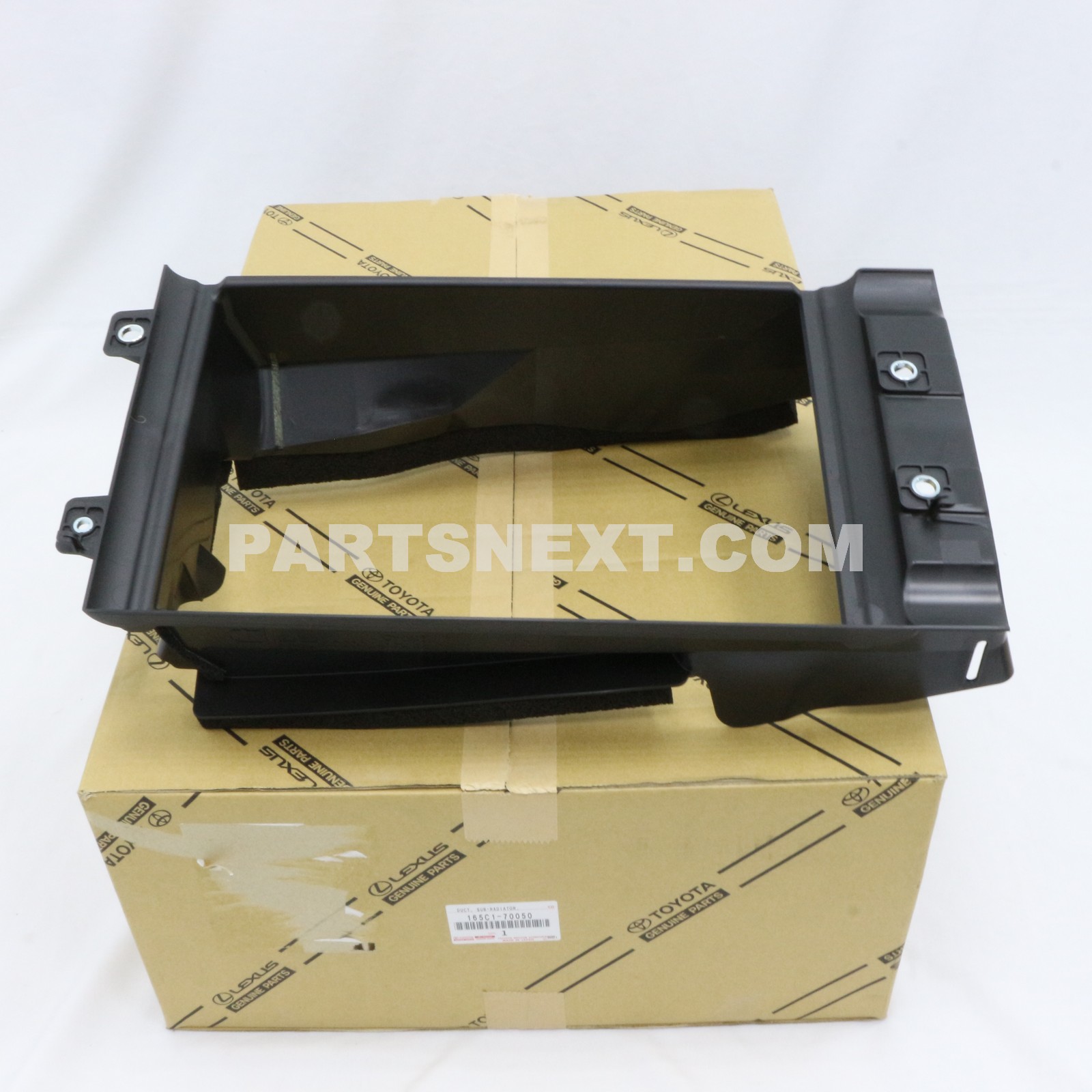 Toyota :: 165C1-70050 DUCT SUB-RADIATOR