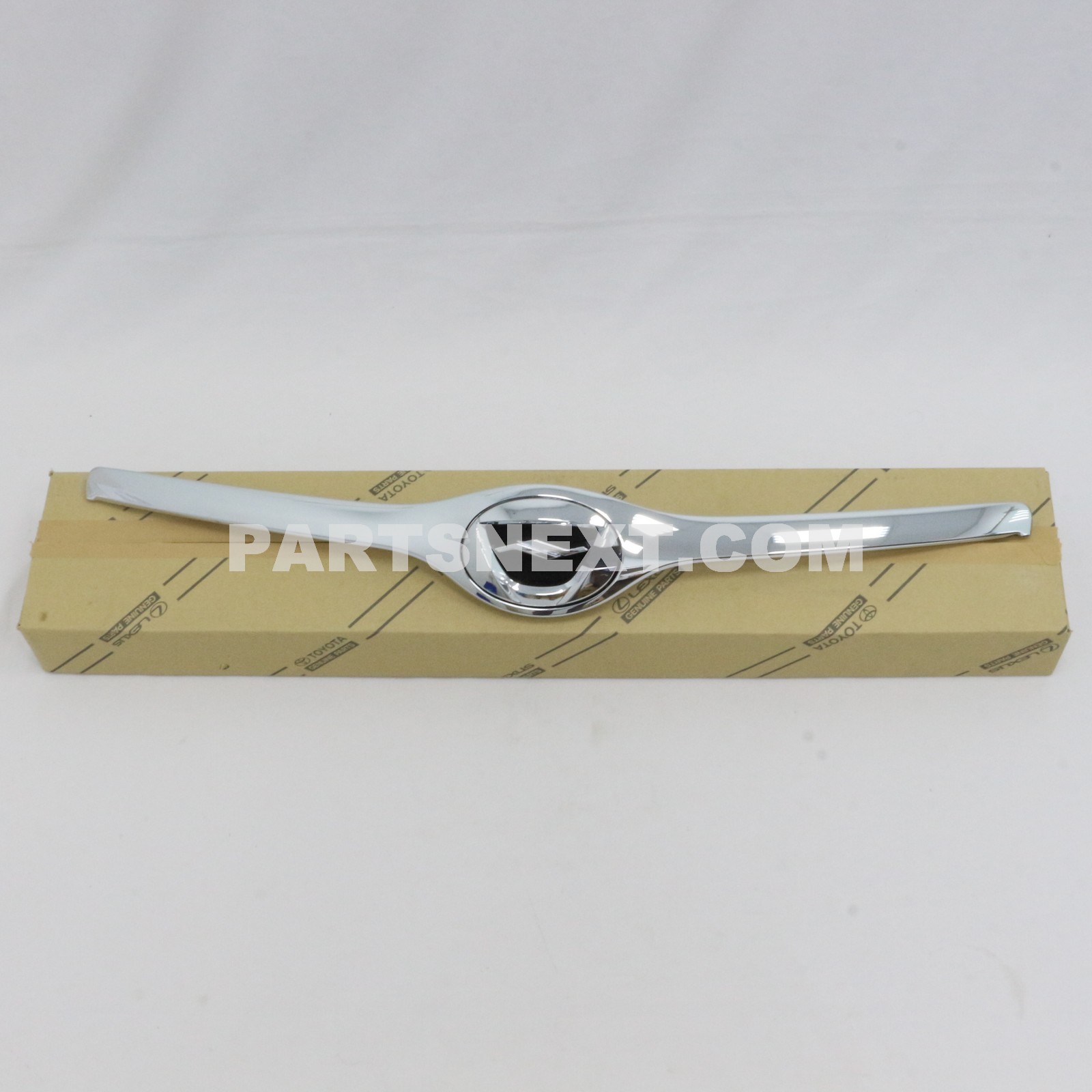 Toyota :: 75770-12190 MOULDING ASSY, HOOD, FRONT