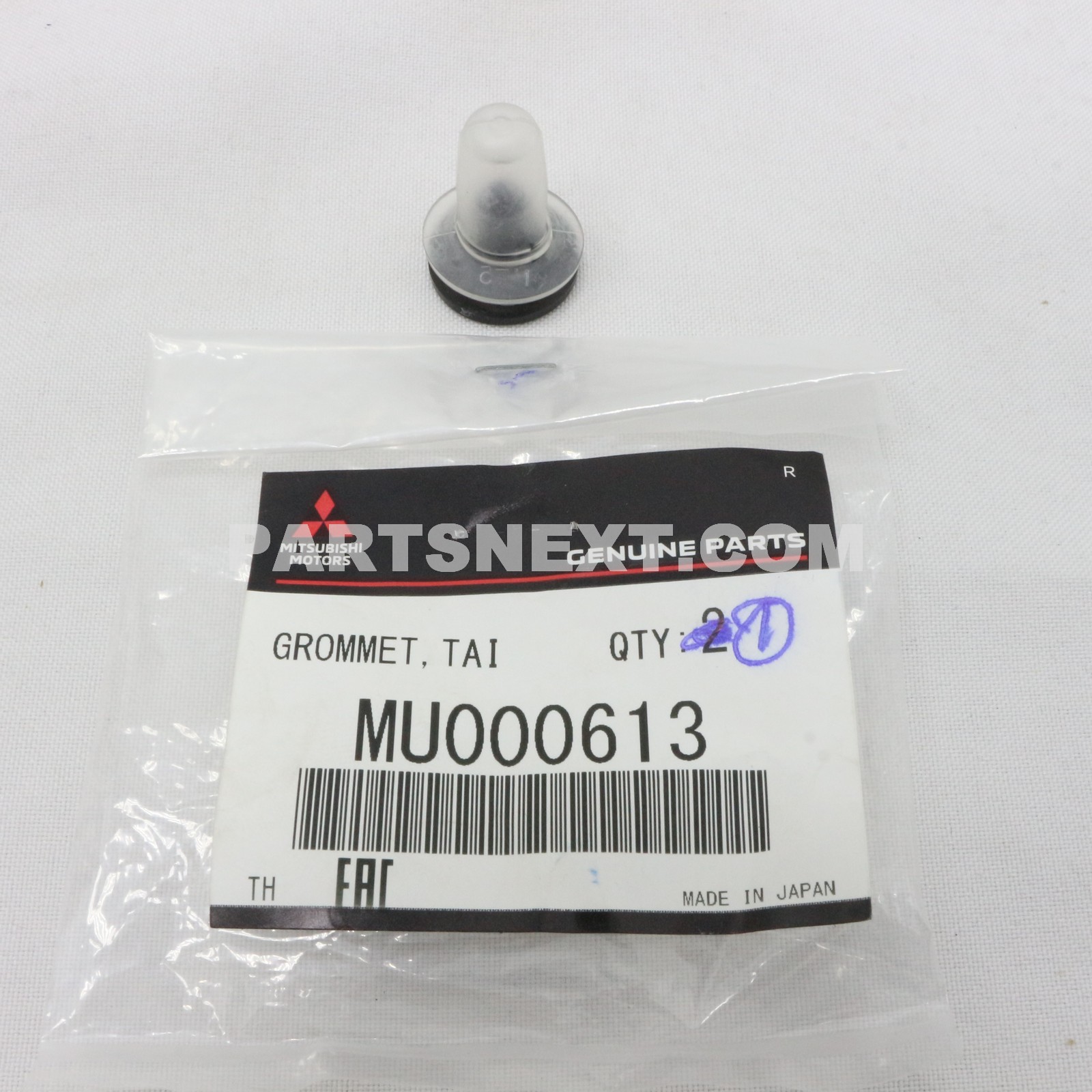 Mitsubishi :: MU000613 GROMMET,TAIL LAMP