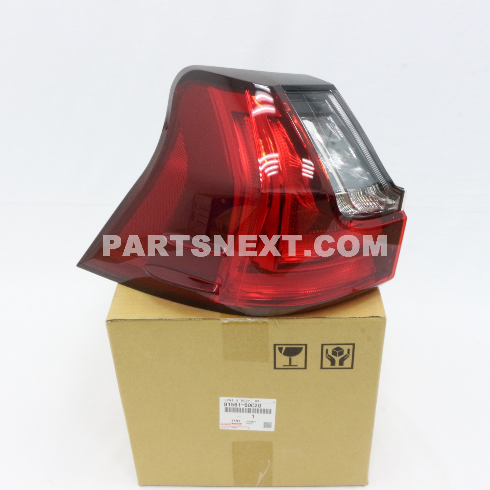 Toyota :: 81561-60C20 LENS & BODY RR