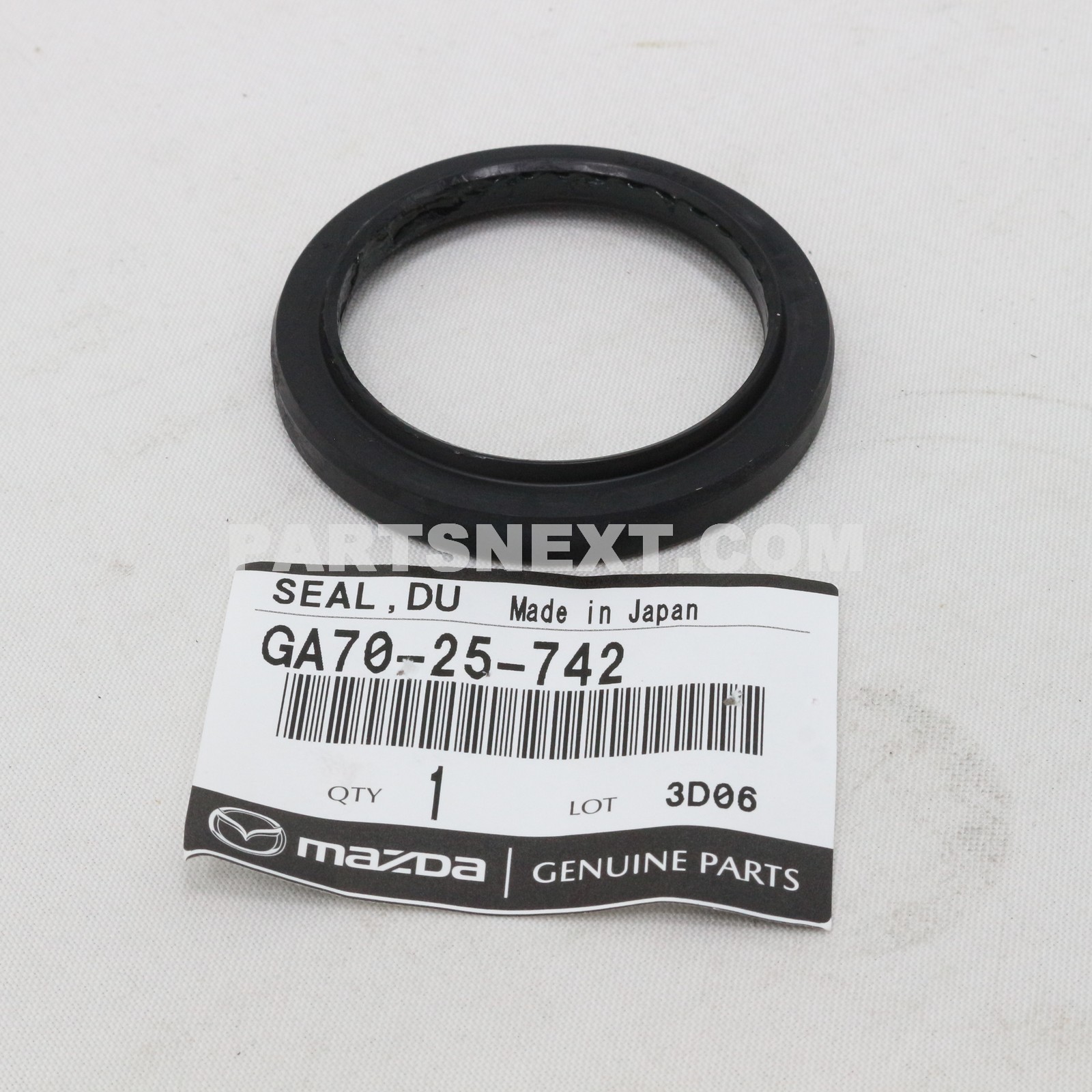 Mazda :: GA70-25-742 SEAL,DUST