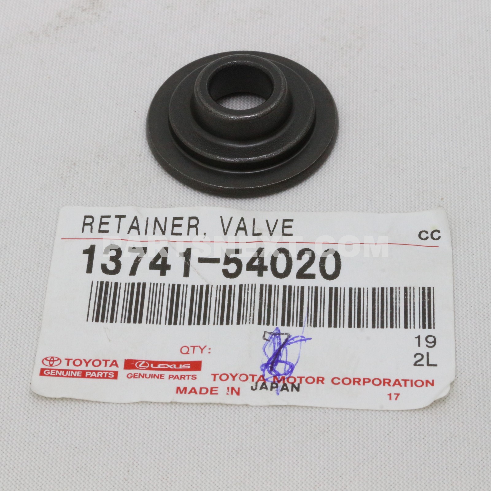 Toyota :: 13741-54020 RETAINER, VALVE SPRING