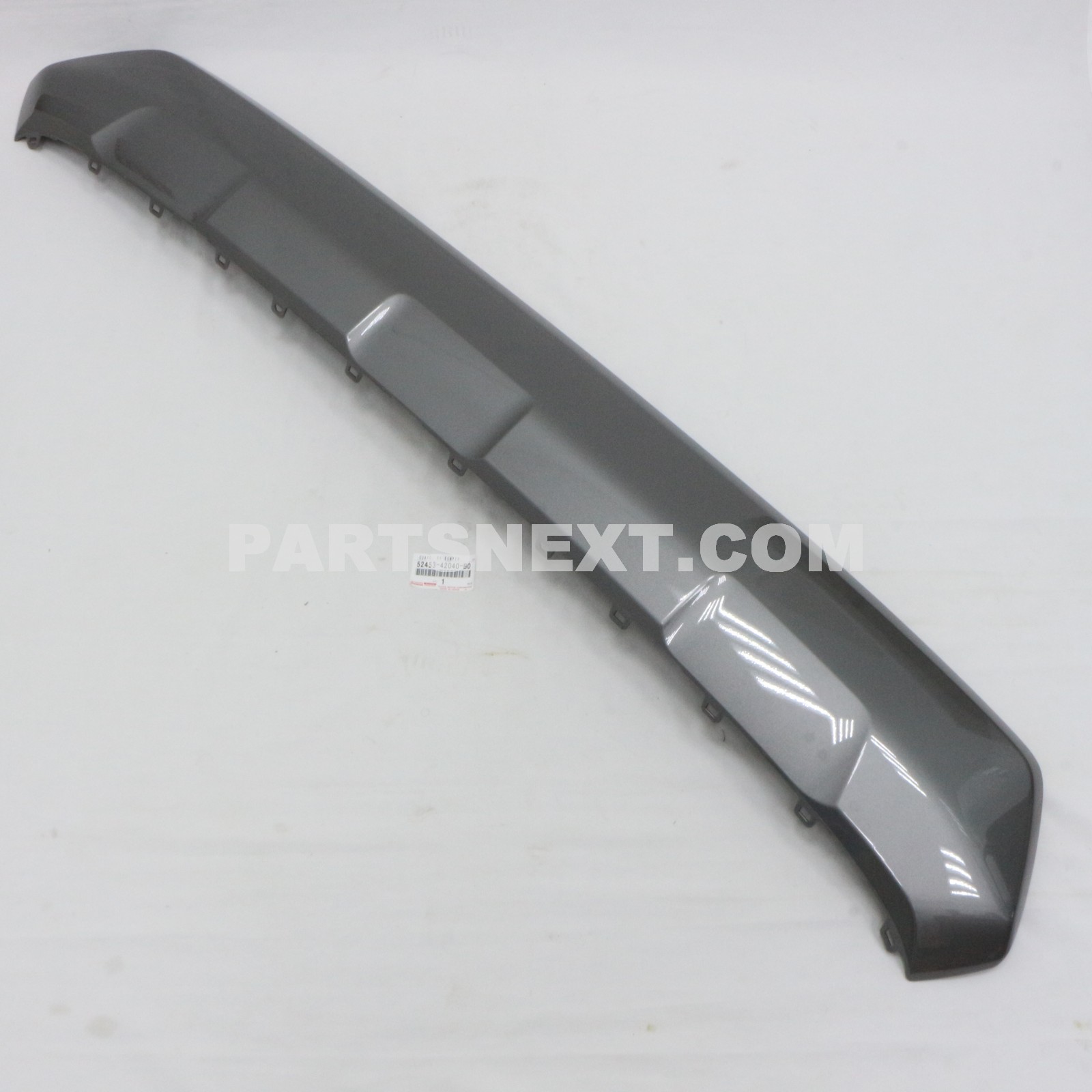 Toyota :: 52453-42040-B0 GUARD RR BUMPER