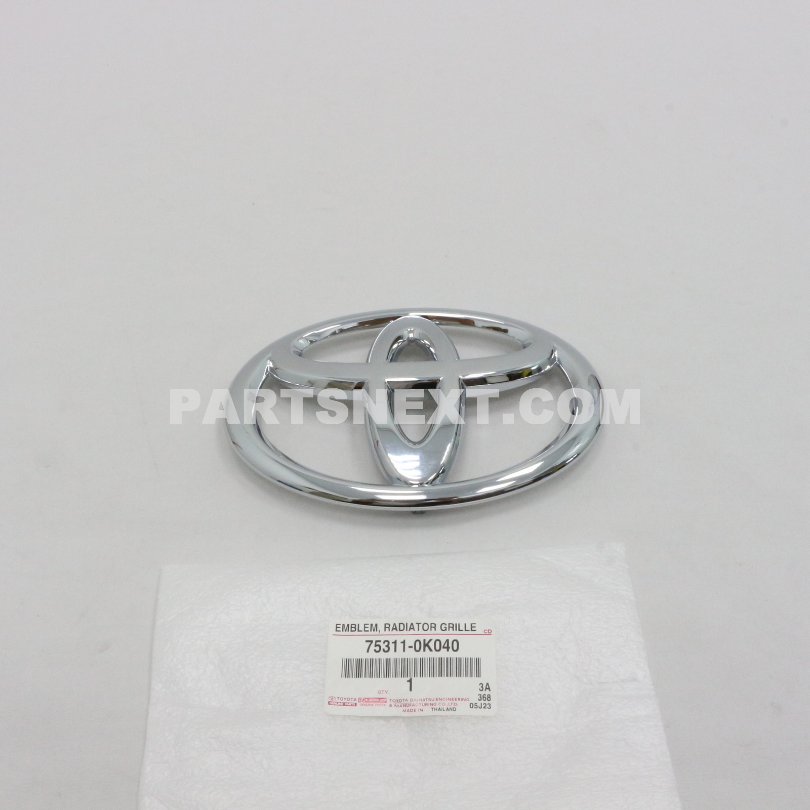 Toyota :: 75311-0K040 EMBLEM, RADIATOR GRILLE (OR FRONT PANEL)