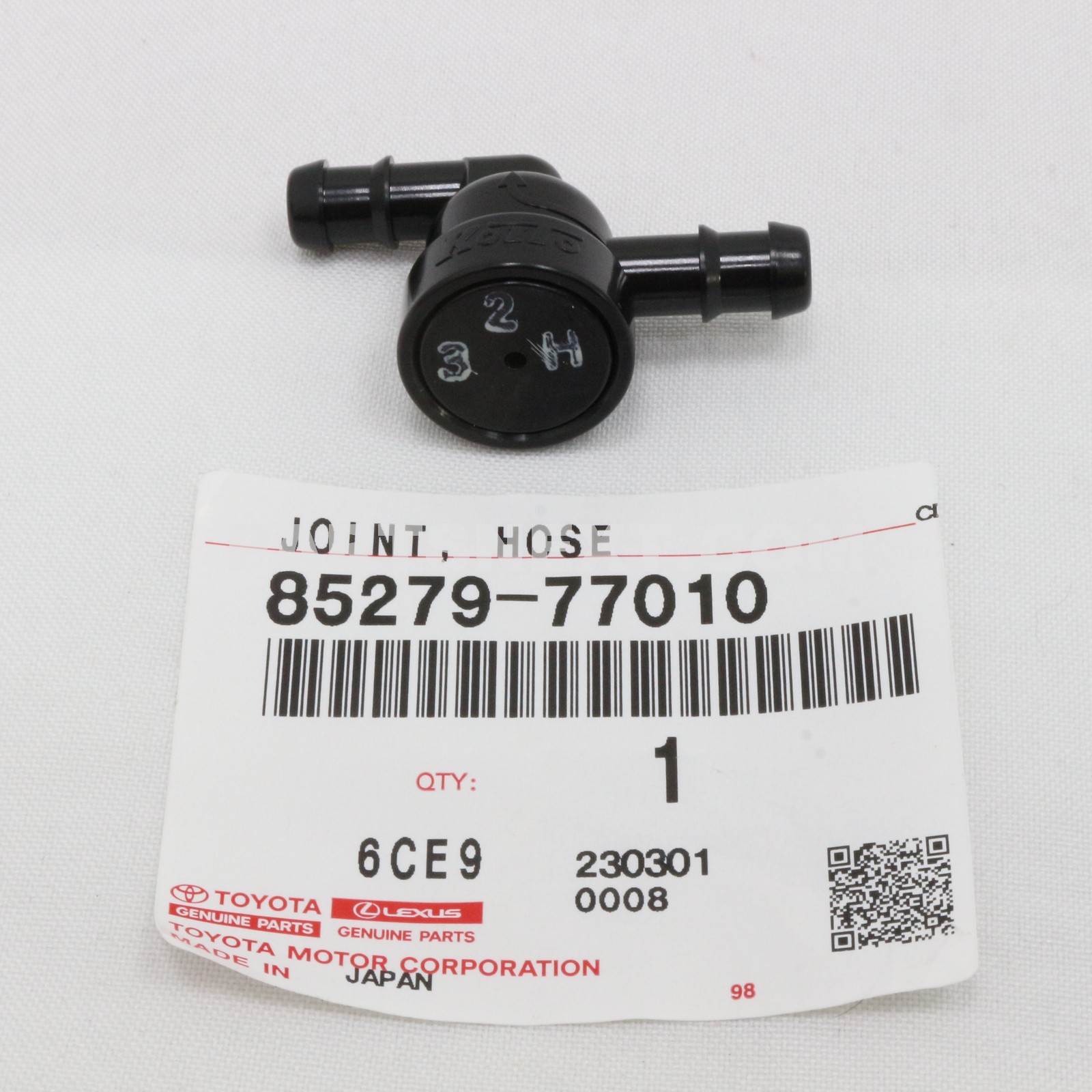 Toyota :: 85279-77010 JOINT, HEADLAMP CLEANER HOSE