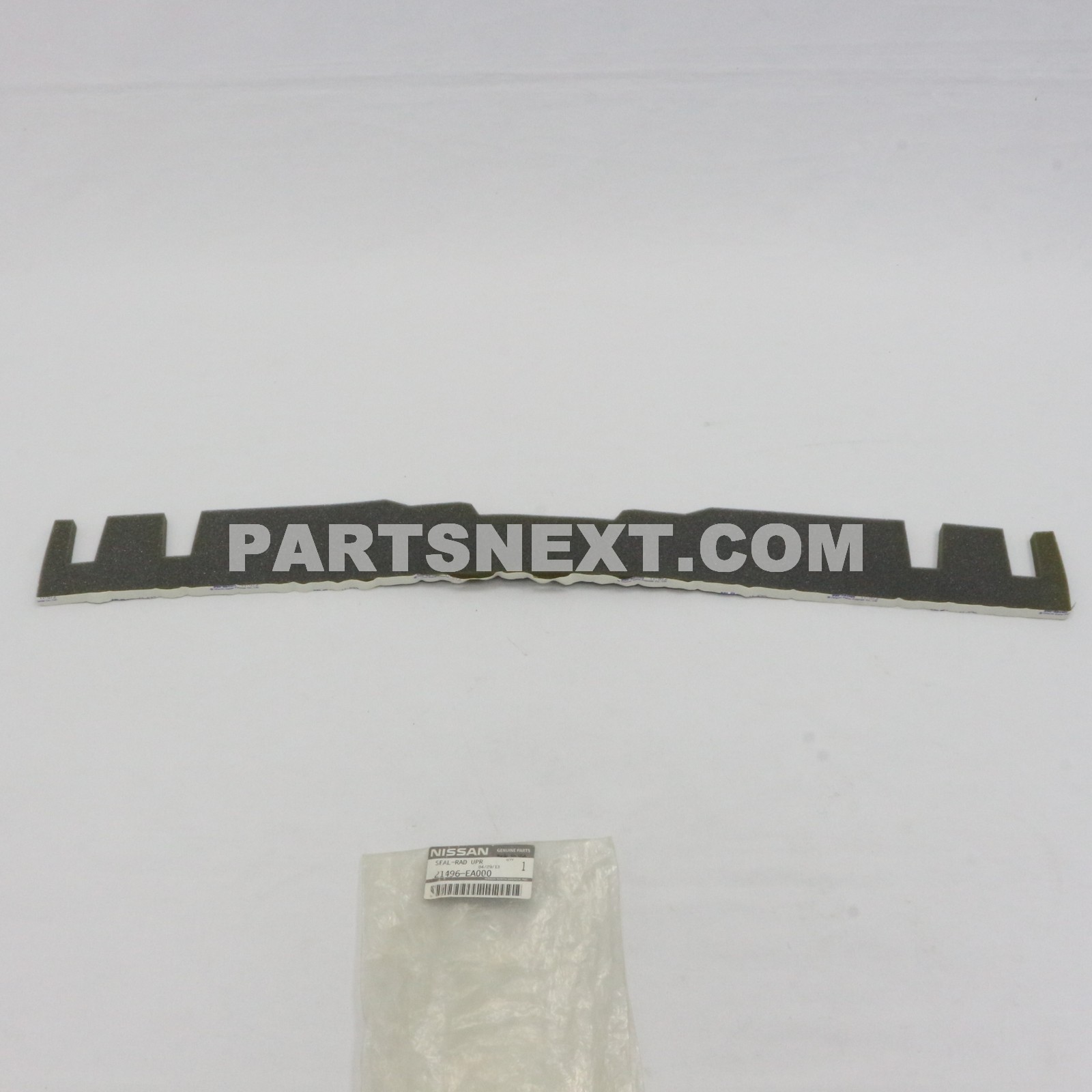 Nissan :: 21496-EA000 SEAL-RADIATOR UPPER