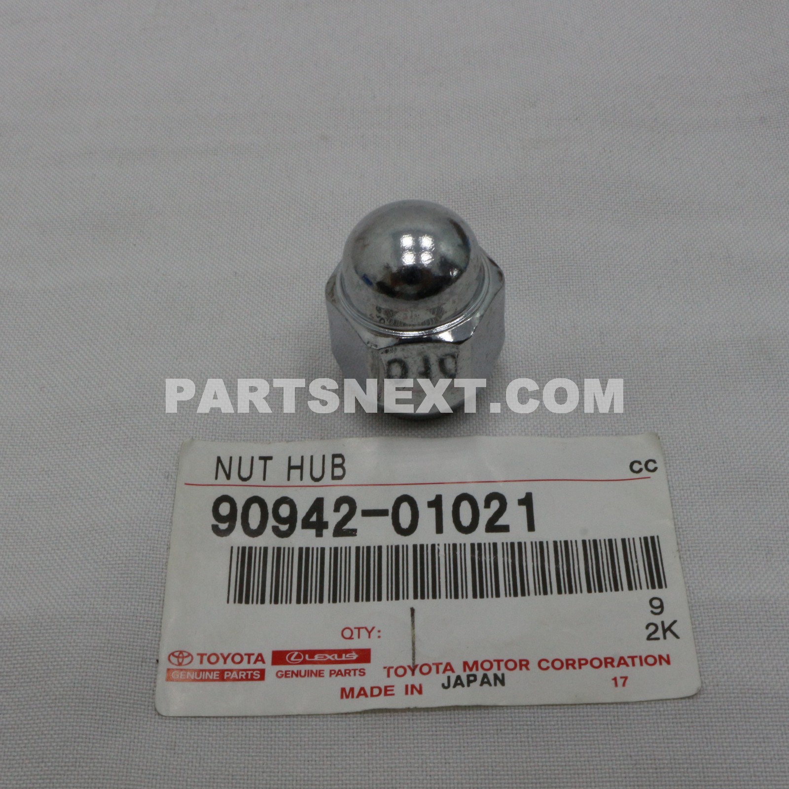 Toyota :: 90942-01021 NUT, HUB (FOR AXLE)