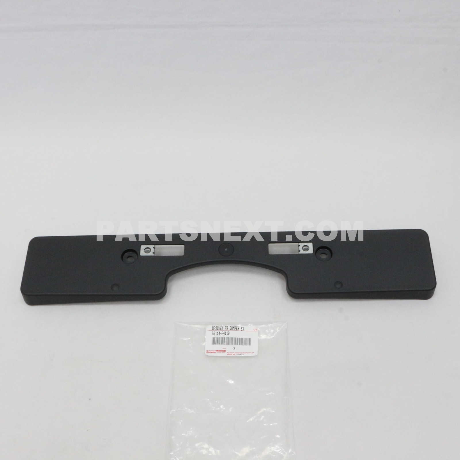 Toyota :: 52114-F4110 BRACKET, FR BUMPER