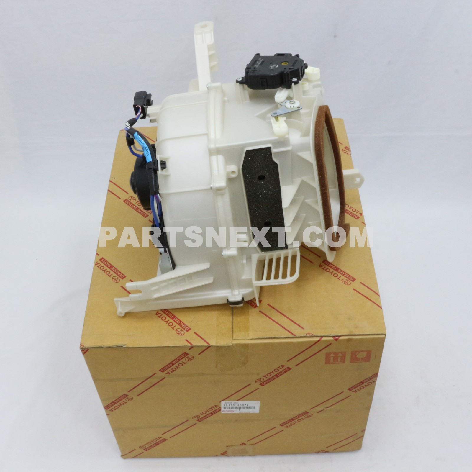 Toyota :: 87130-60372 BLOWER ASSY, HEATER, FRONT