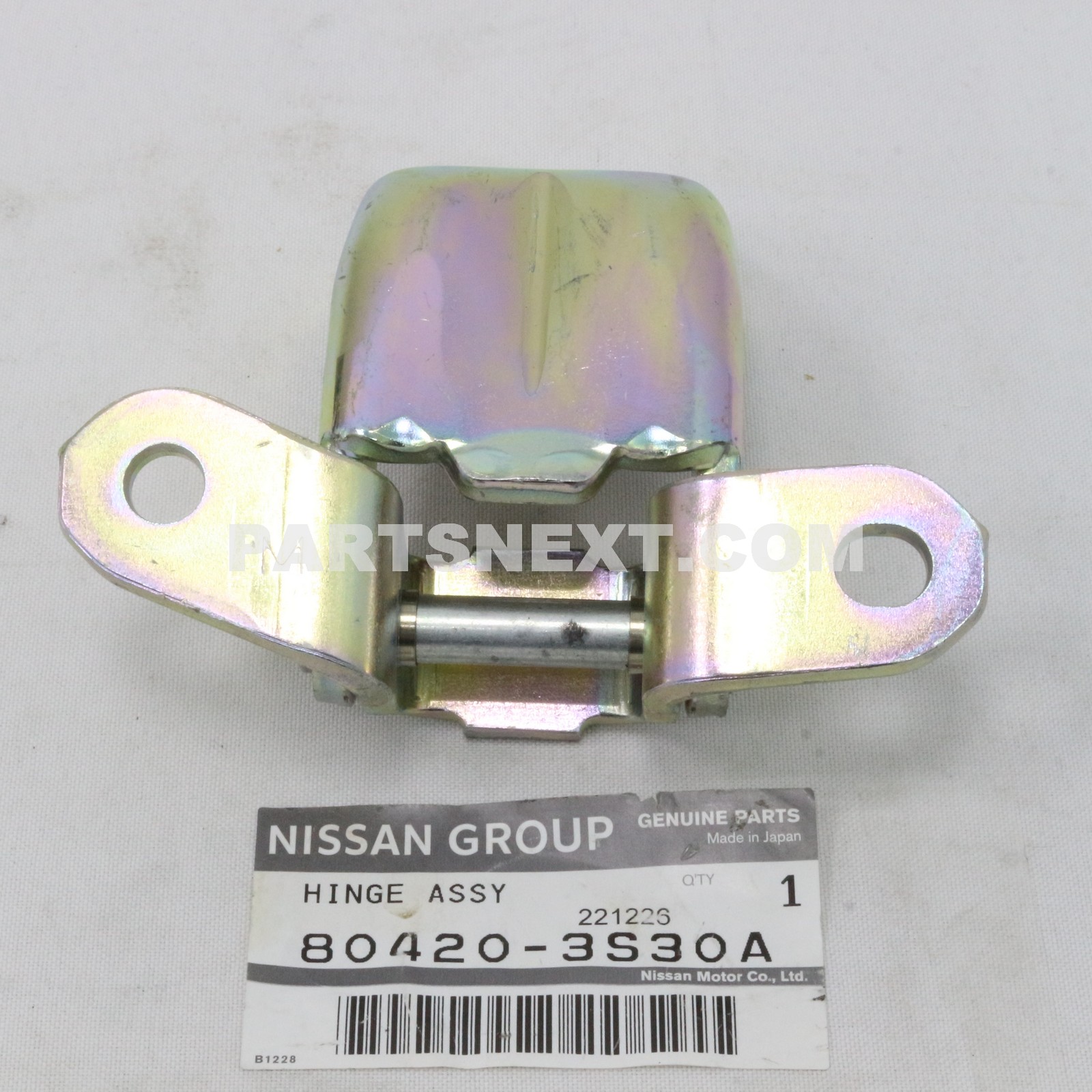 Nissan :: 80420-3S30A HINGE ASSY-FRONT DOOR