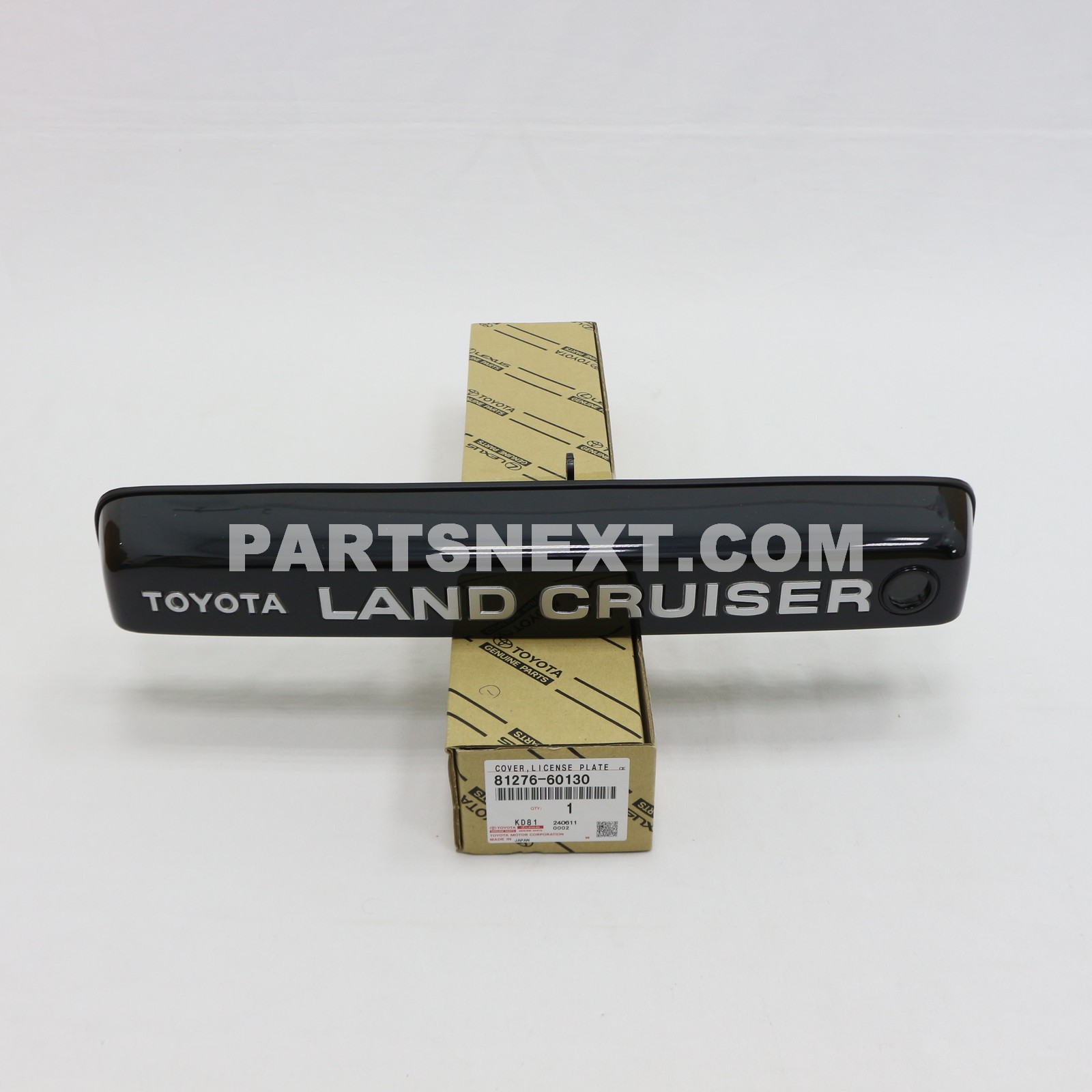 Toyota :: 81276-60130 COVER, LICENSE PLATE LAMP