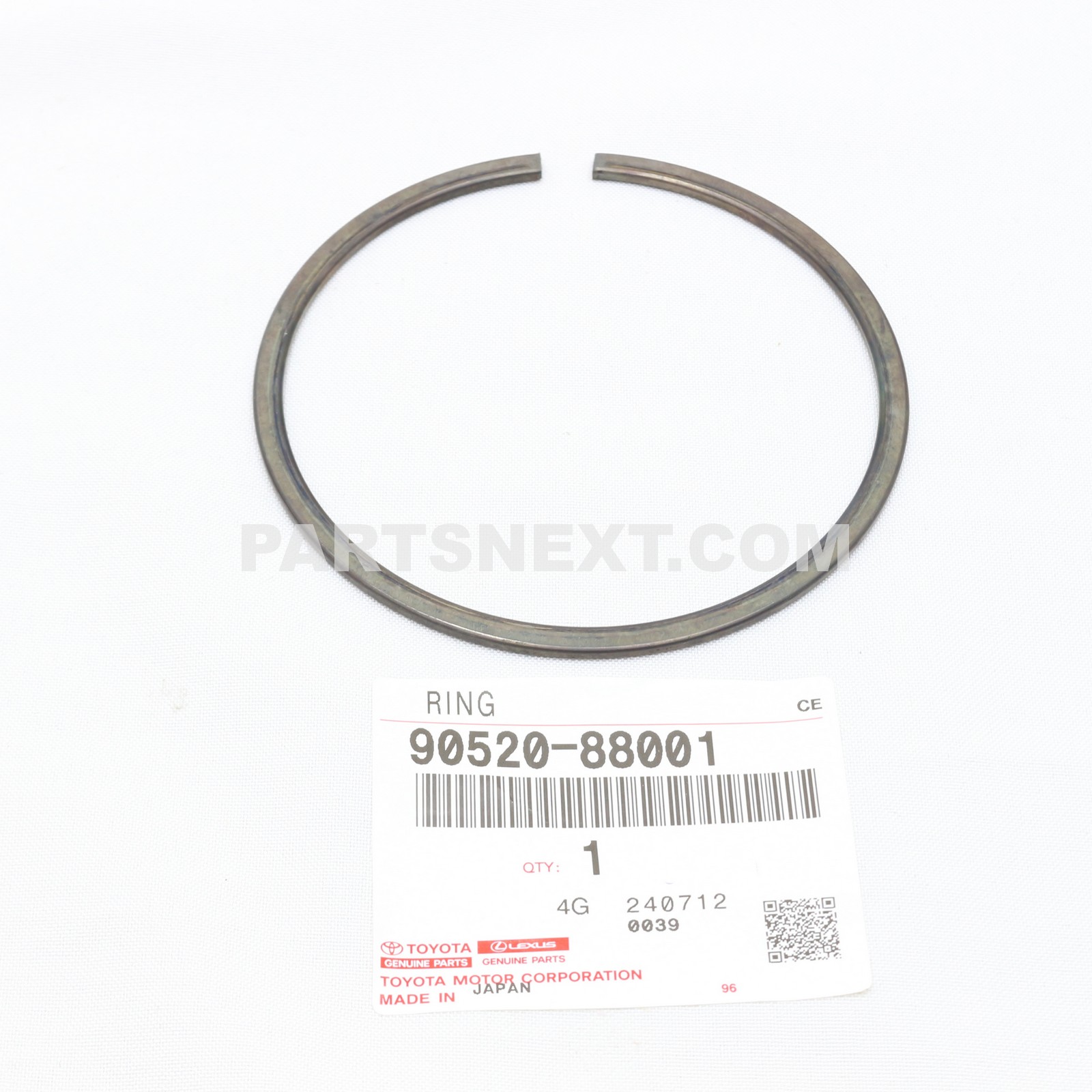 Toyota :: 90520-88001 RING, SHAFT SNAP (FOR FRONT BEARING)