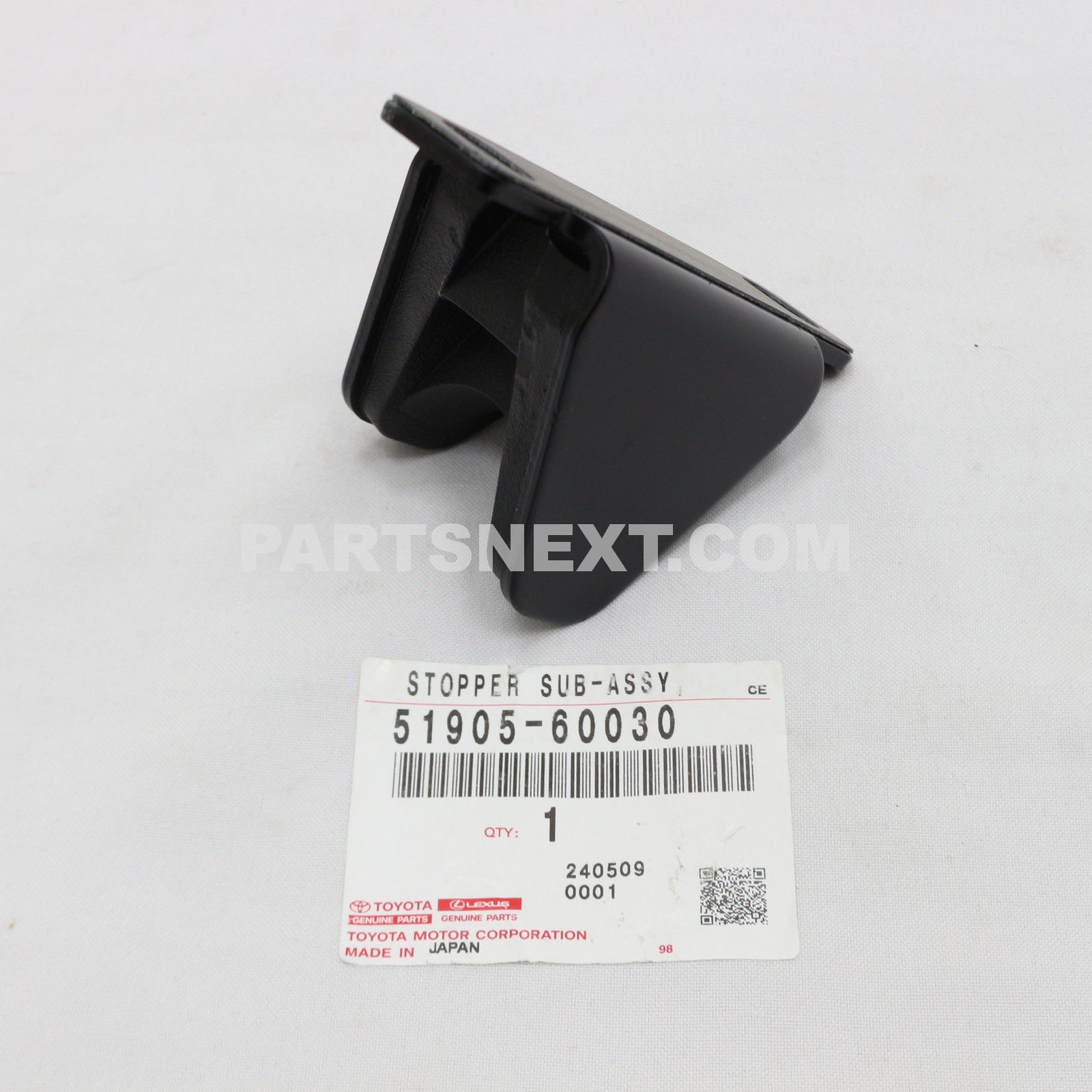 Toyota :: 51905-60030 STOPPER, SPARE WHEEL CARRIER AUXILIARY
