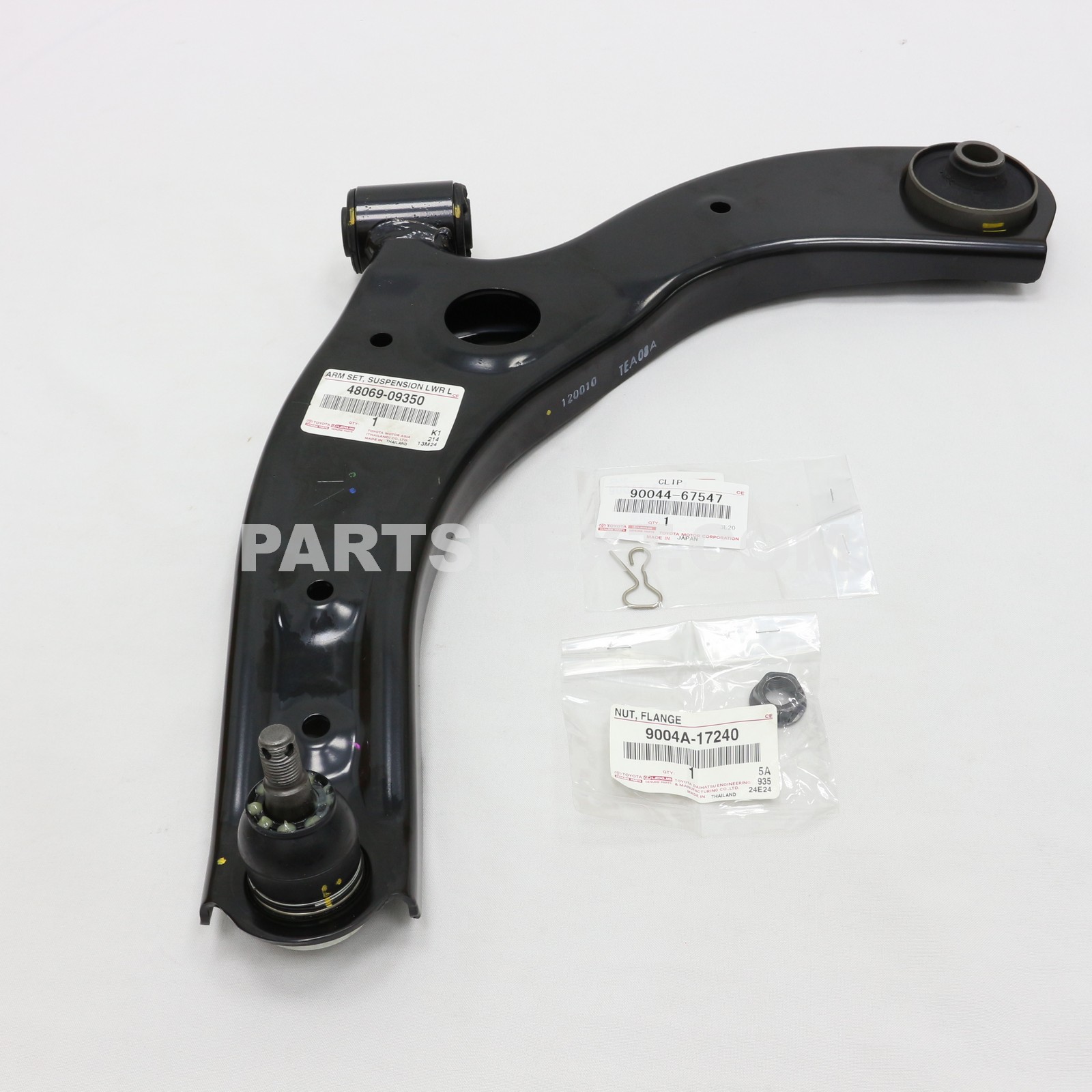 Toyota :: 48068-09350 ARM SET SUSPENSION